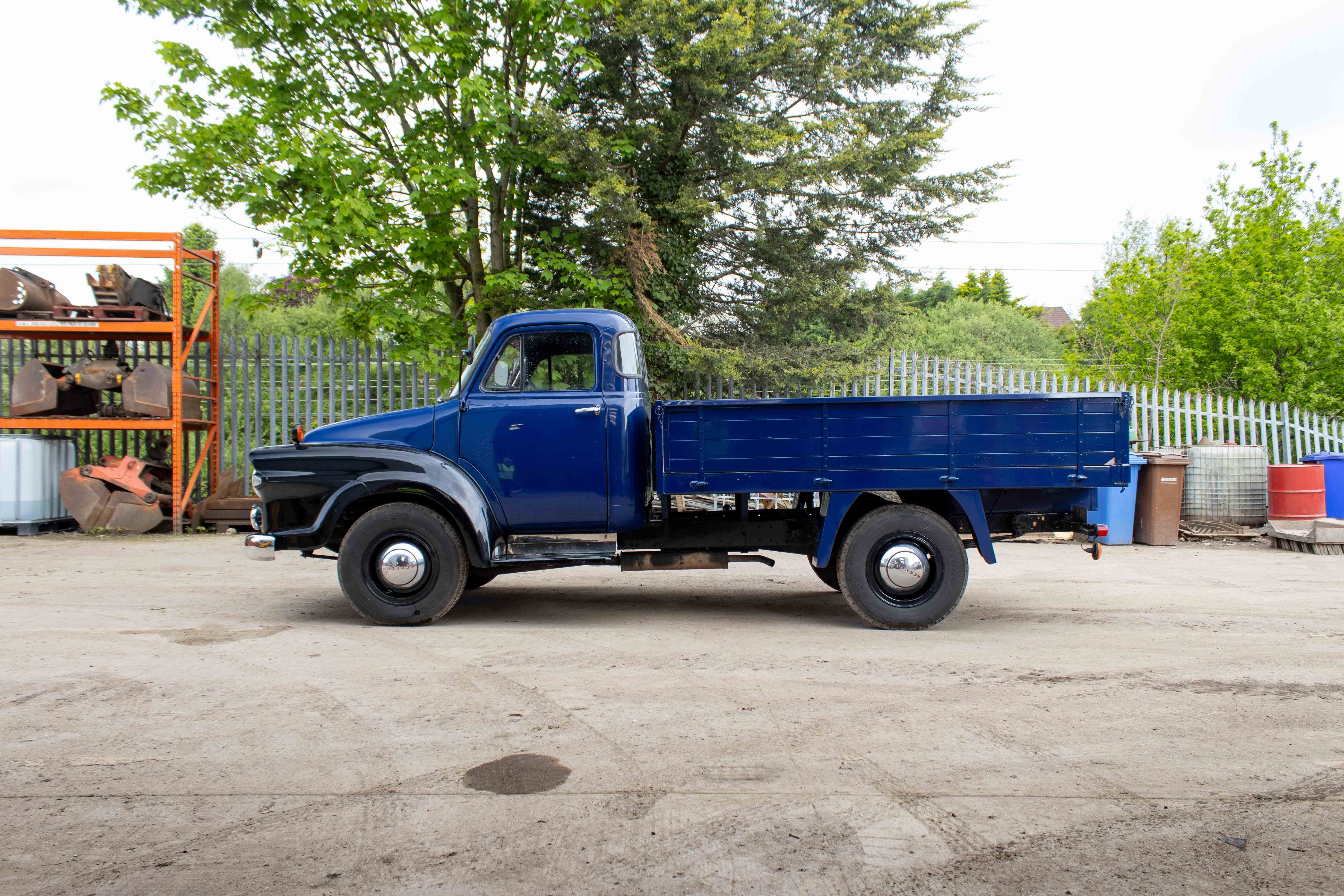 Lot 91 - 1975 Bedford J Type Pick-up