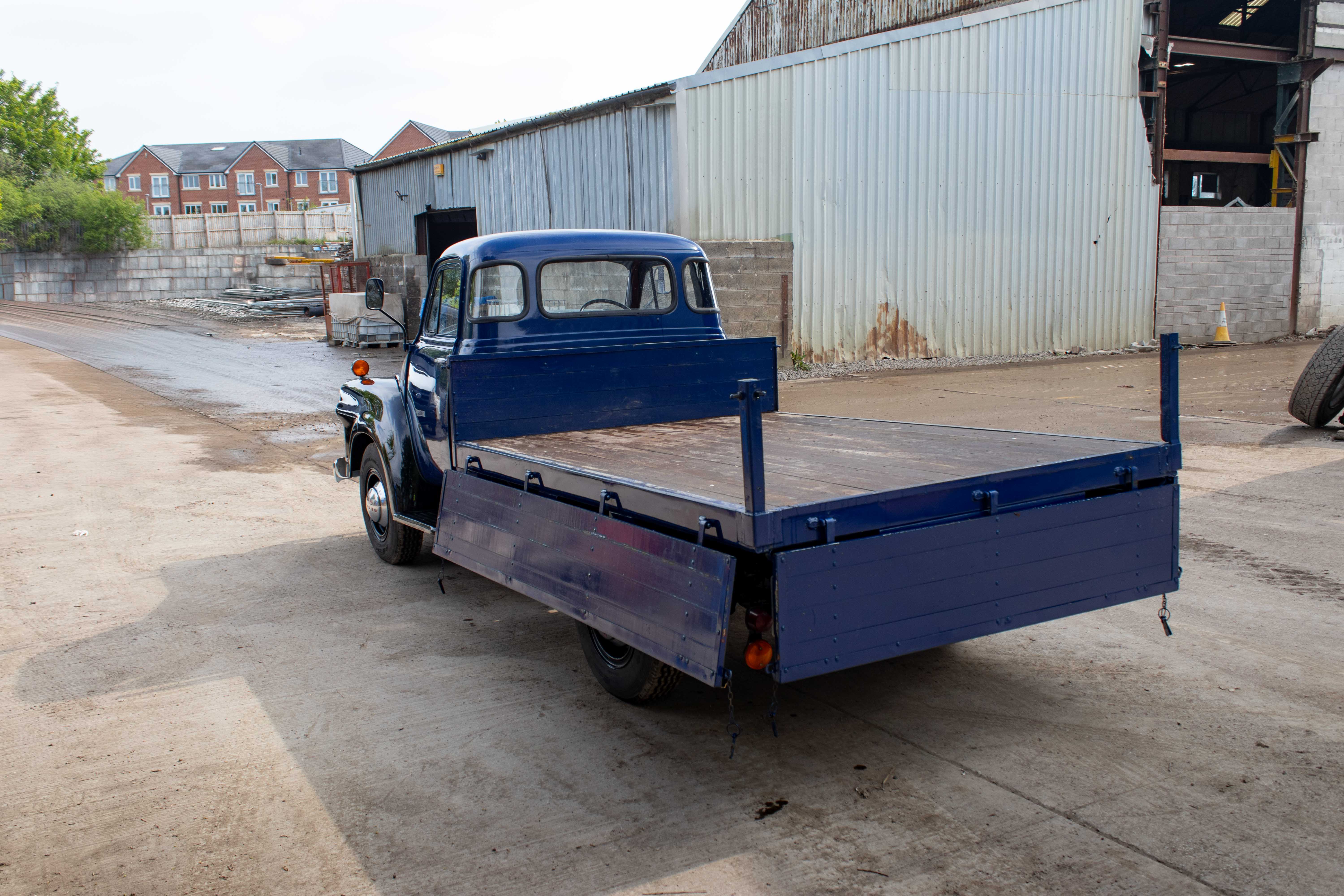 Lot 91 - 1975 Bedford J Type Pick-up