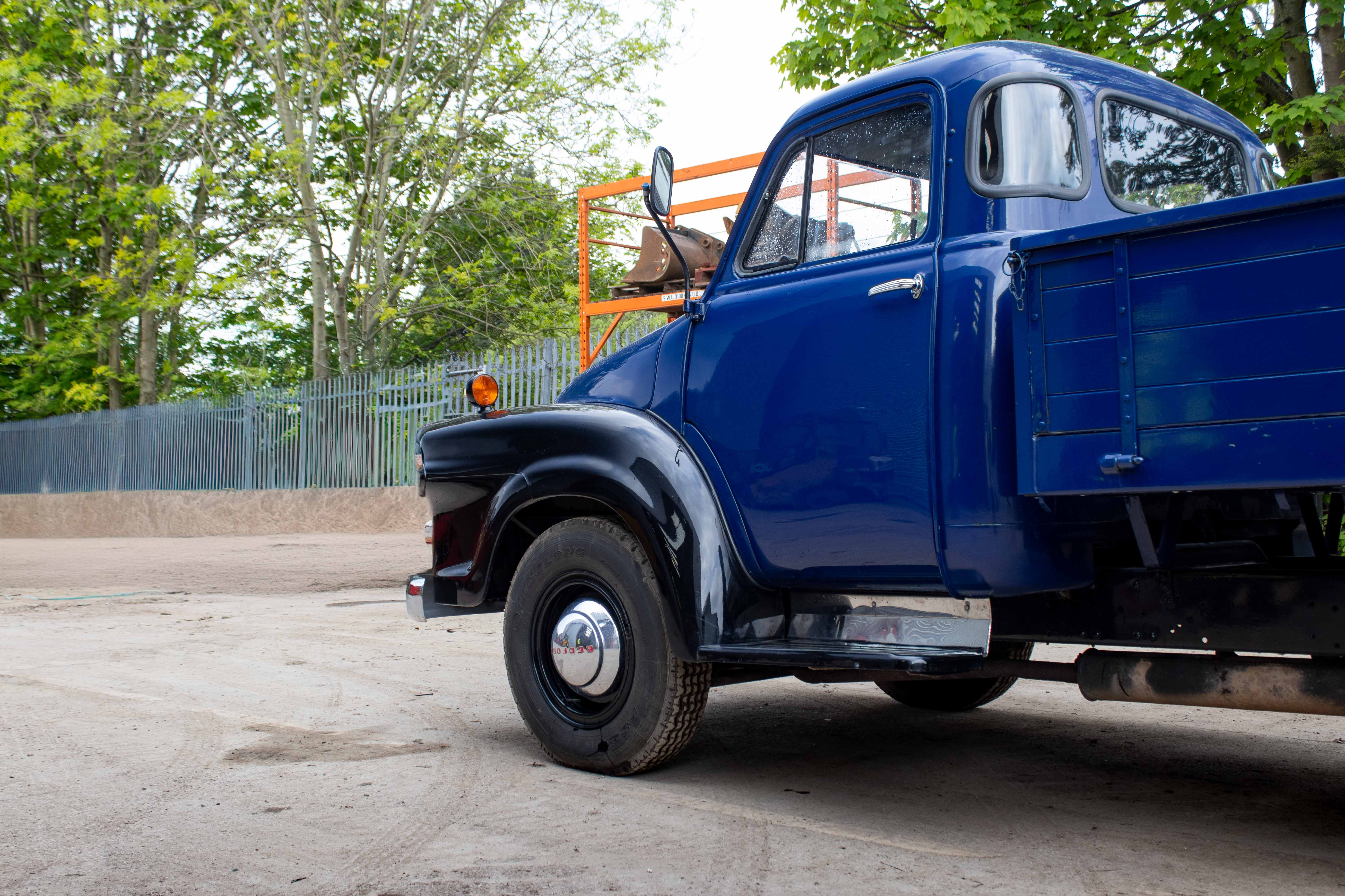 Lot 91 - 1975 Bedford J Type Pick-up