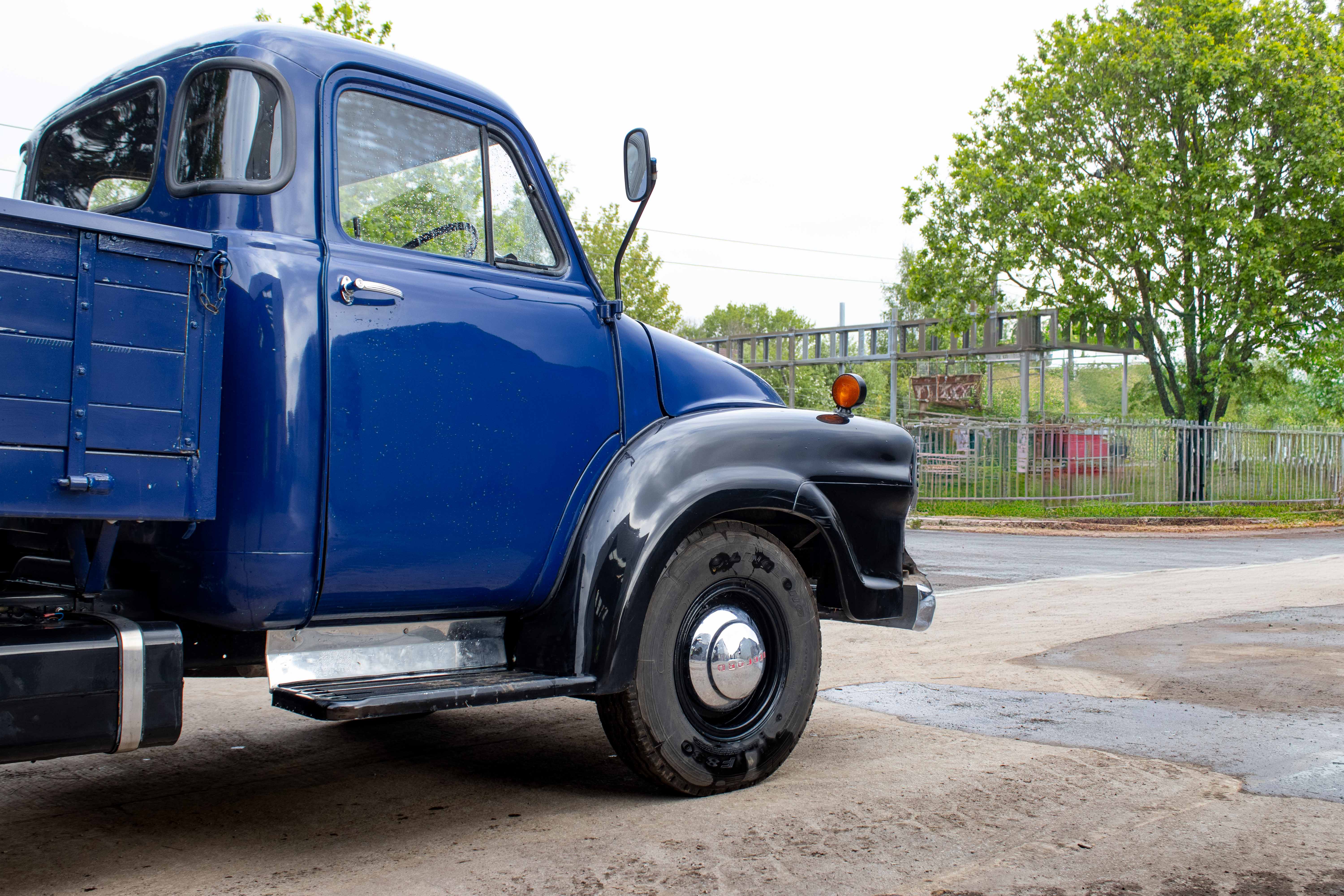 Lot 91 - 1975 Bedford J Type Pick-up