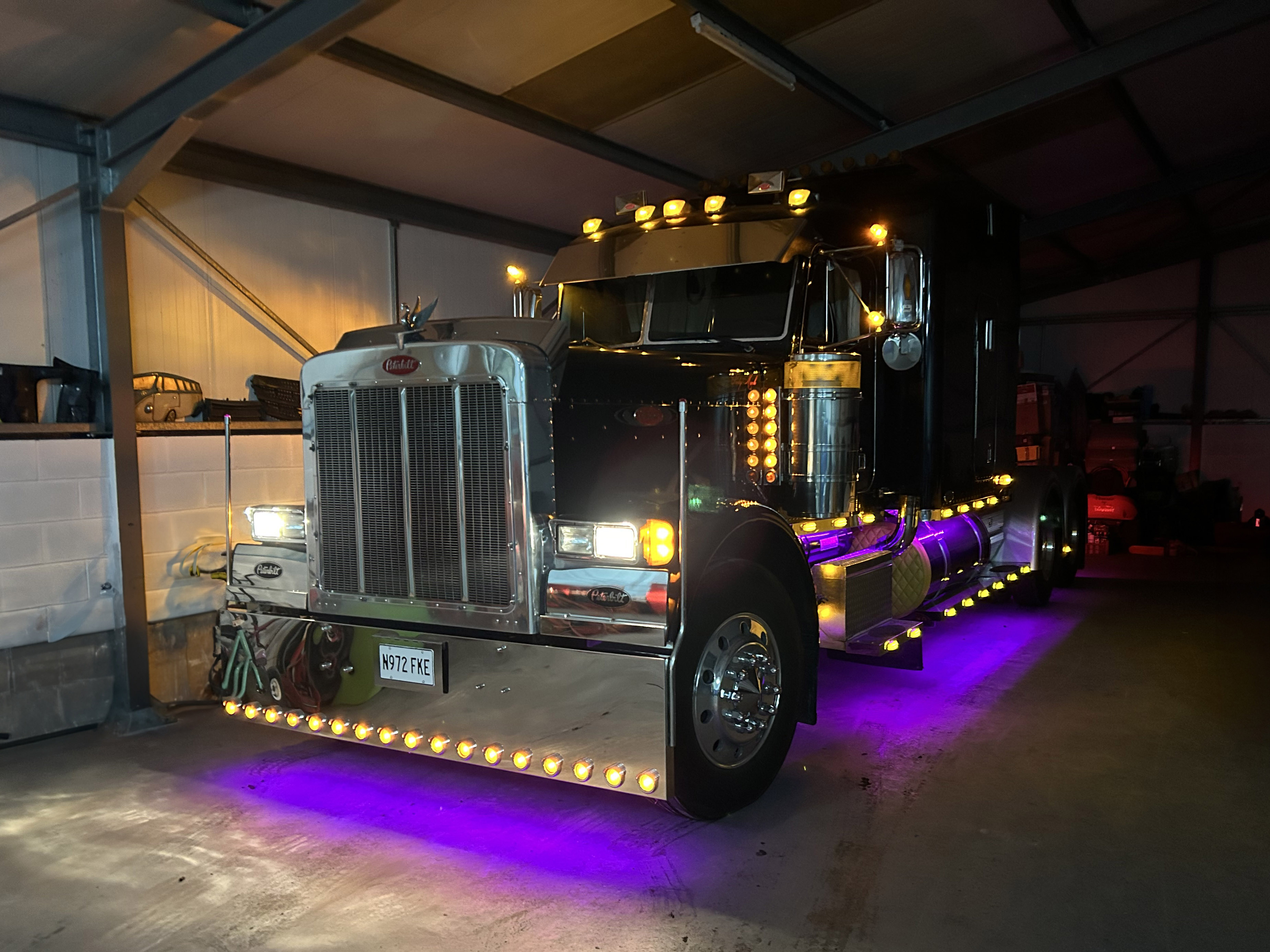 Lot 77 - 1996 Peterbilt 379 Tractor Unit