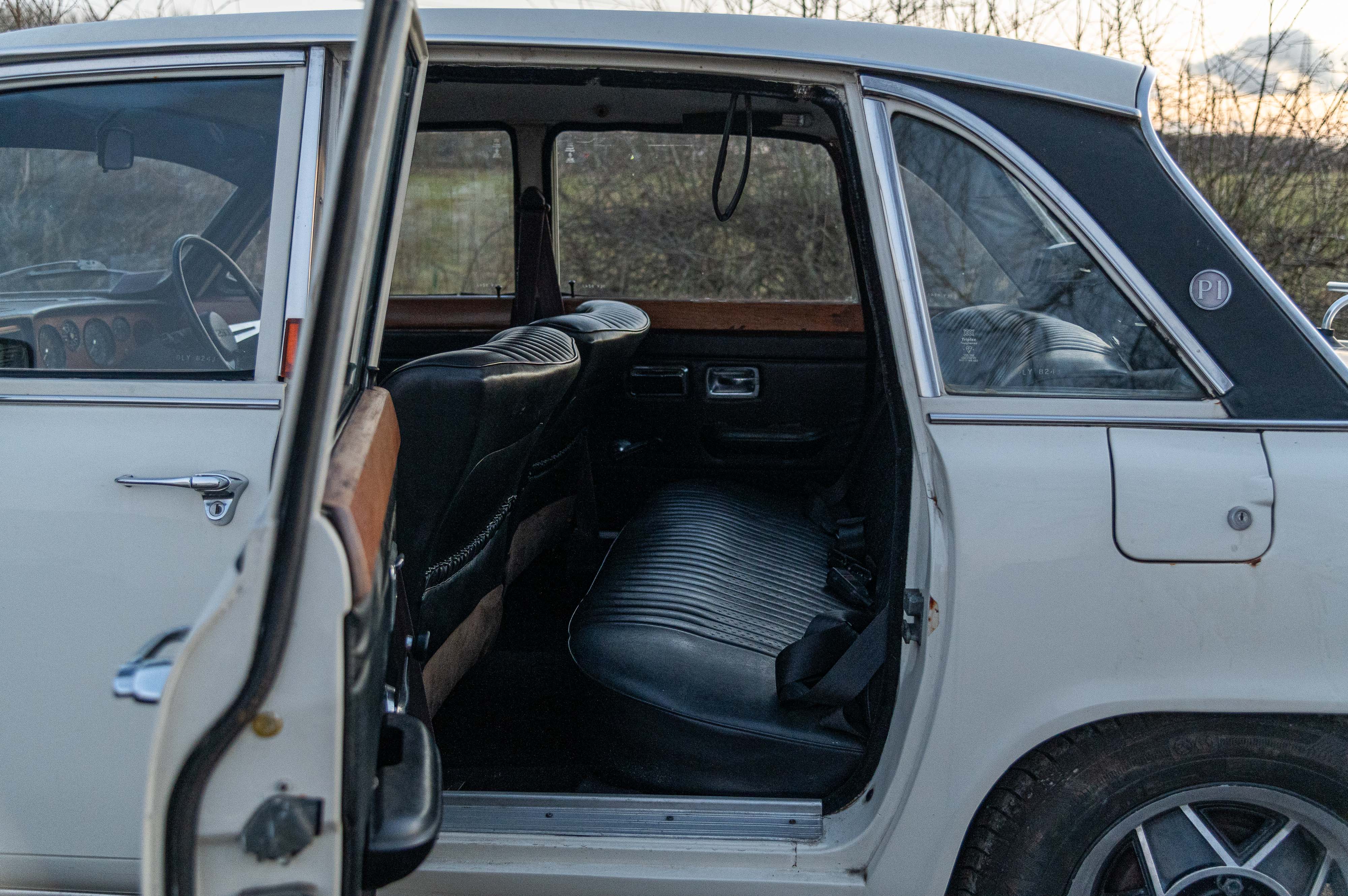 Lot 90 - 1972 Triumph 2500 MK2
