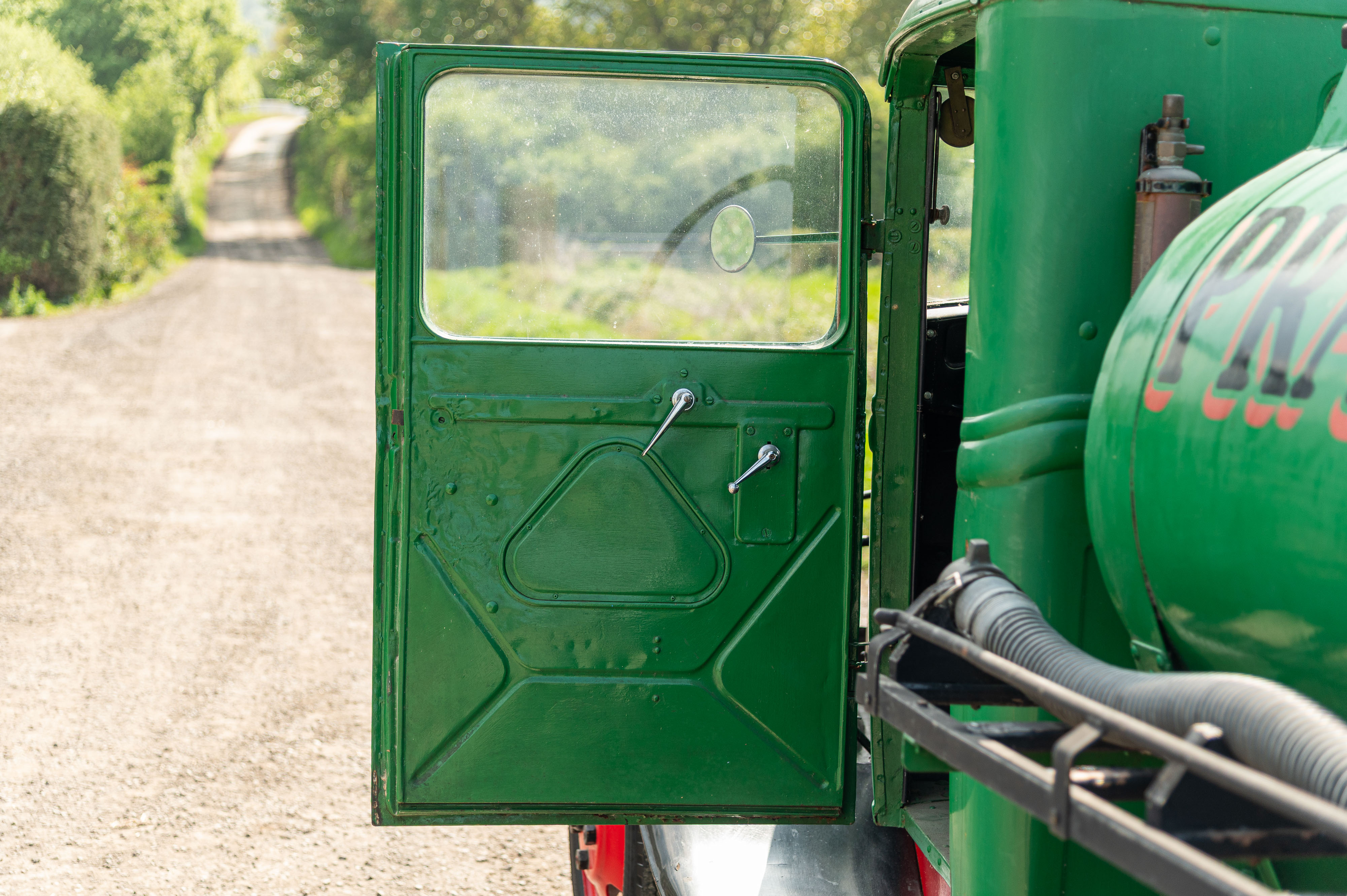 Lot 80 - 1934 Fordson Model BB Tanker
