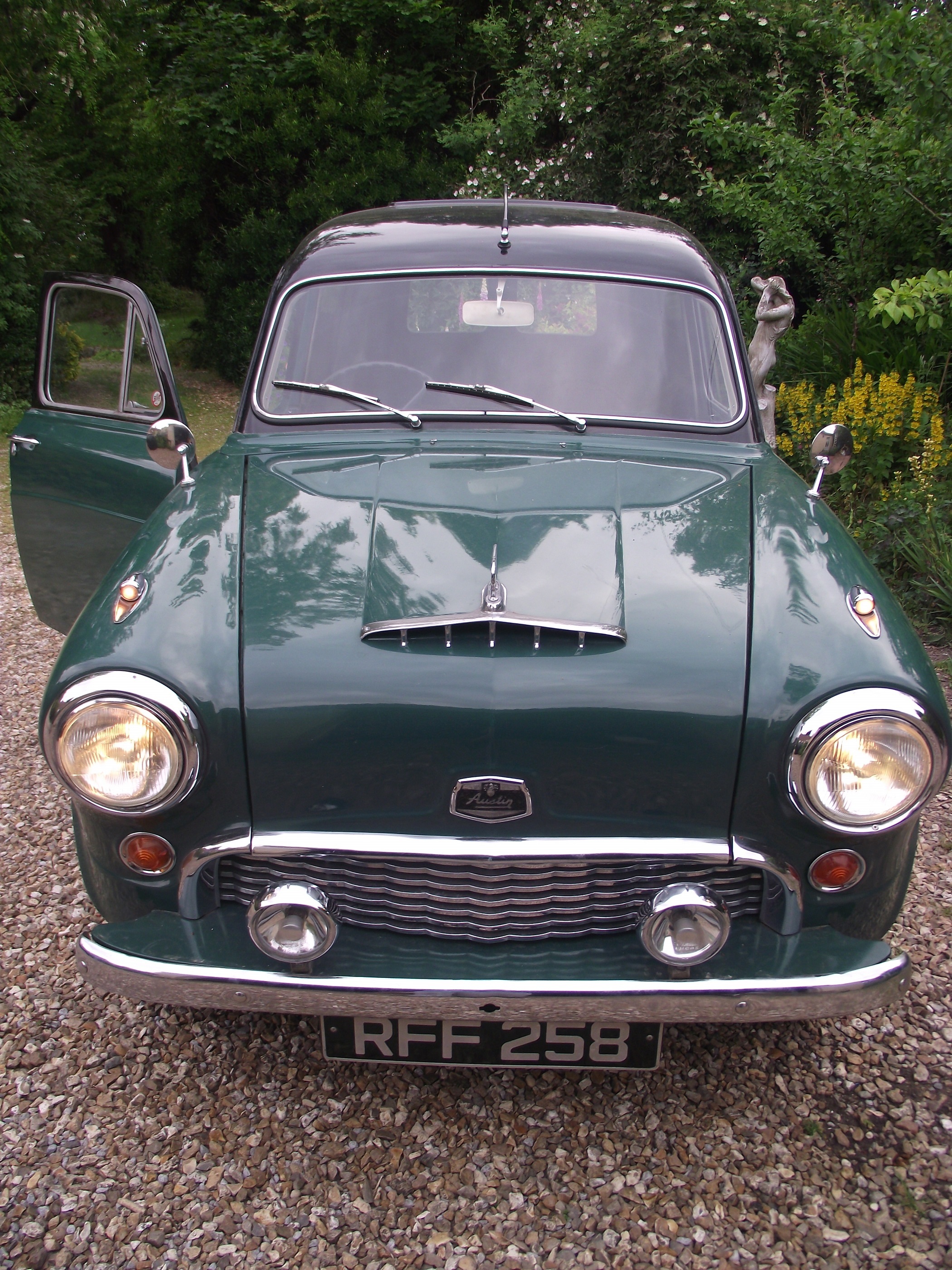 Lot 97 - 1961 Austin A55 Van