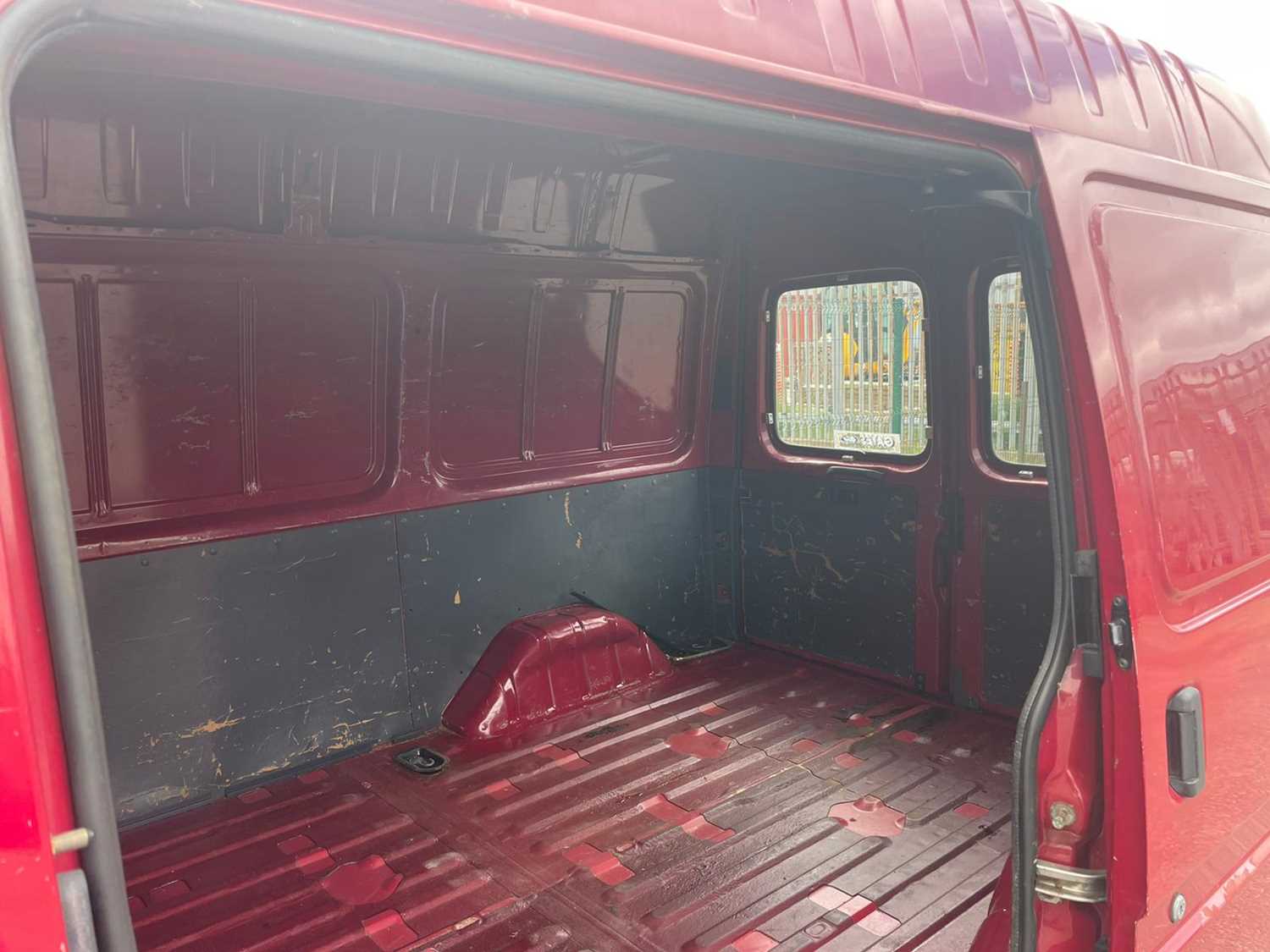 Lot 72 - 1993 Ford Transit 120 Custom Panel Van