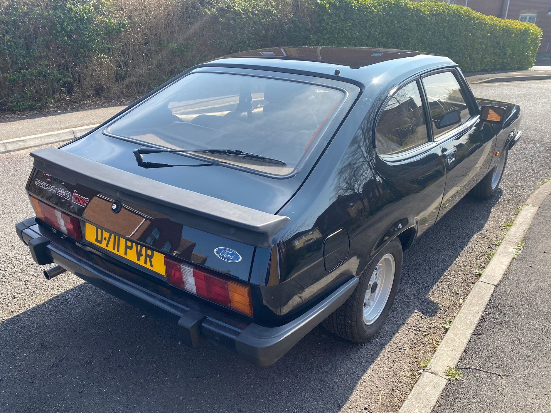 Lot 60 - 1987 Ford Capri Laser 2.0
