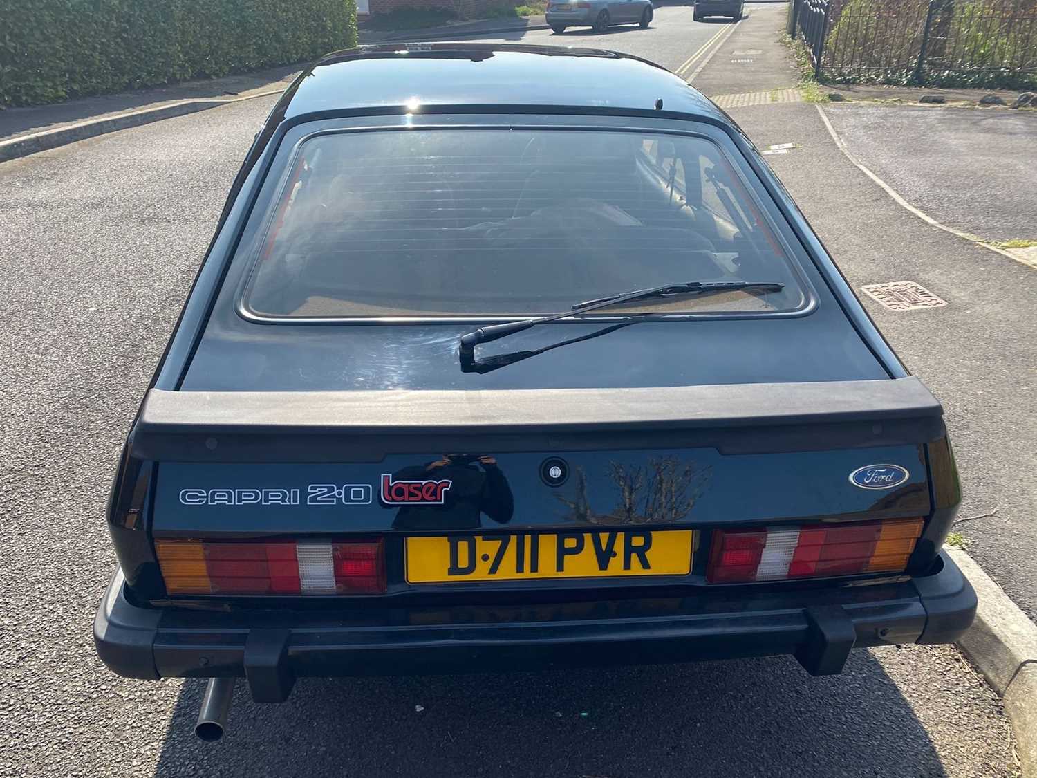 Lot 60 - 1987 Ford Capri Laser 2.0