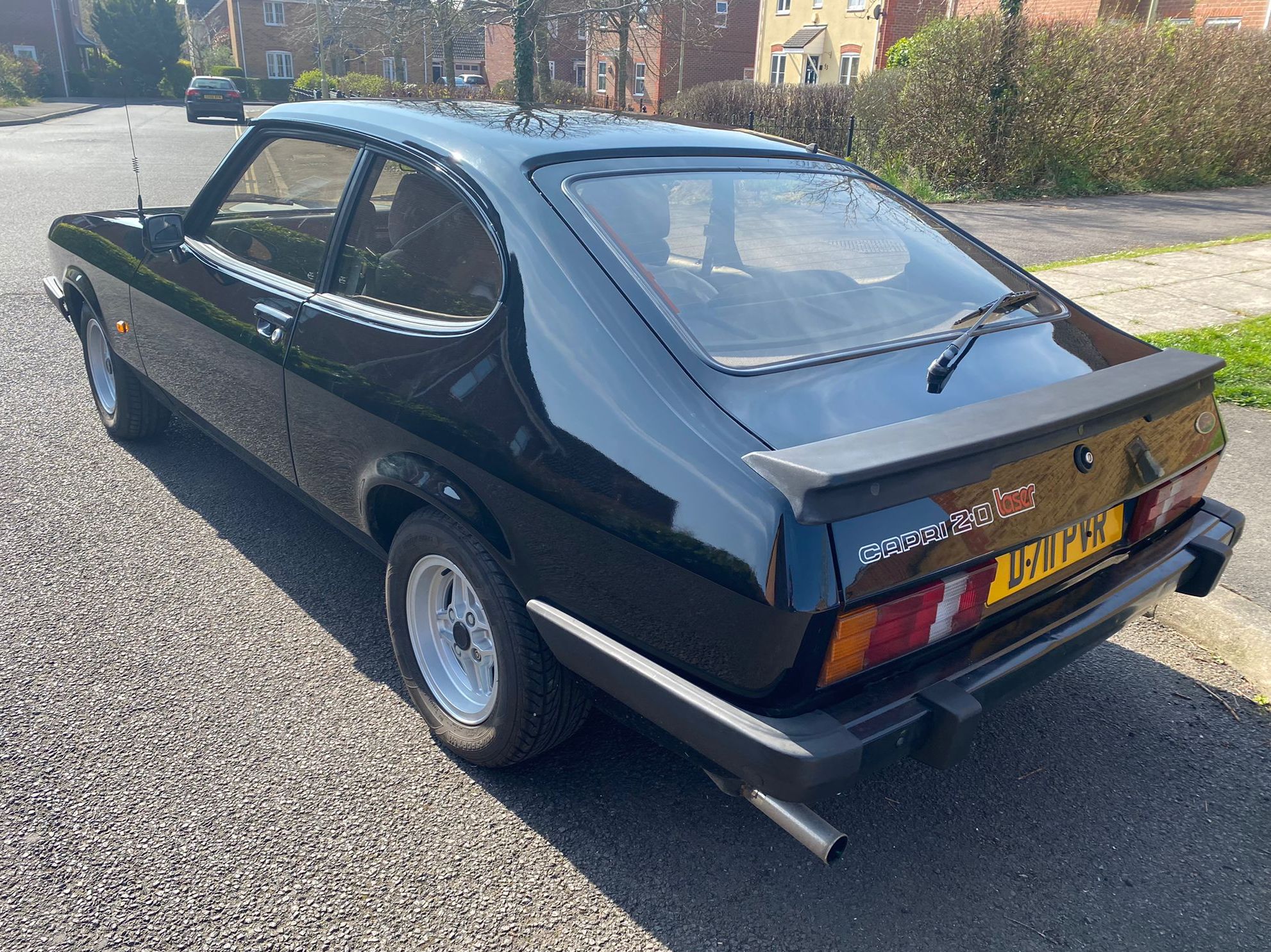 Lot 60 - 1987 Ford Capri Laser 2.0