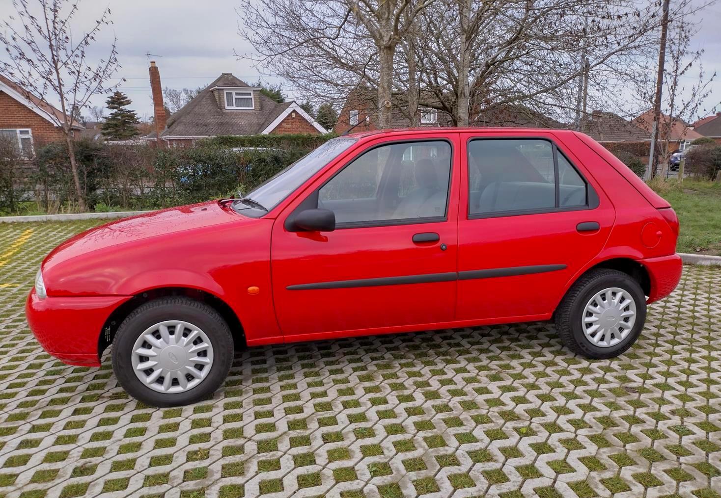 Lot 32 - 1999 Ford Fiesta 1.25 LX