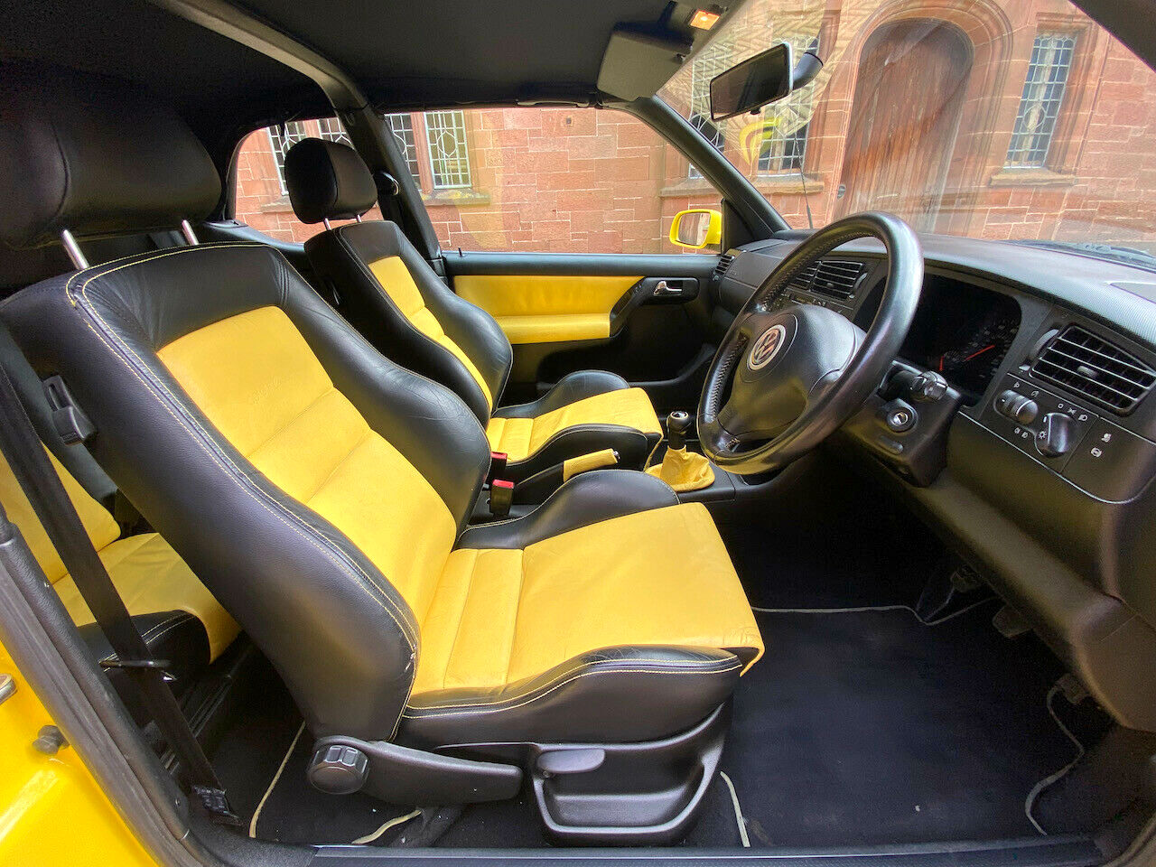 Lot 17 - 2002 Volkswagen Golf Cabriolet Colour Concept