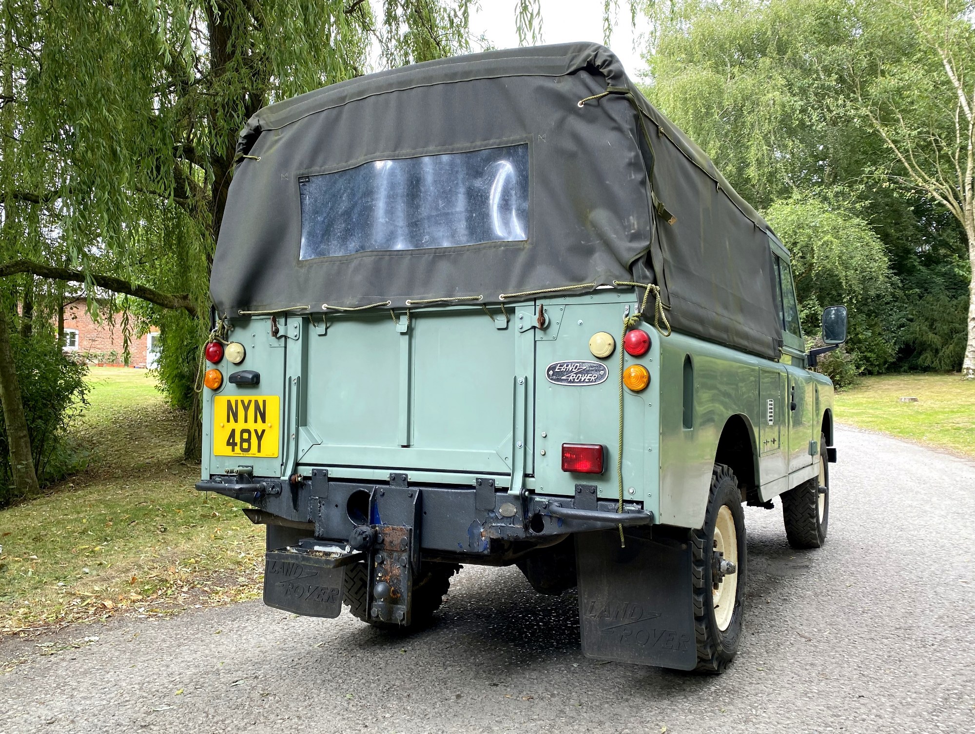 Lot 67 - 1982 Land Rover 109 Stage One V8