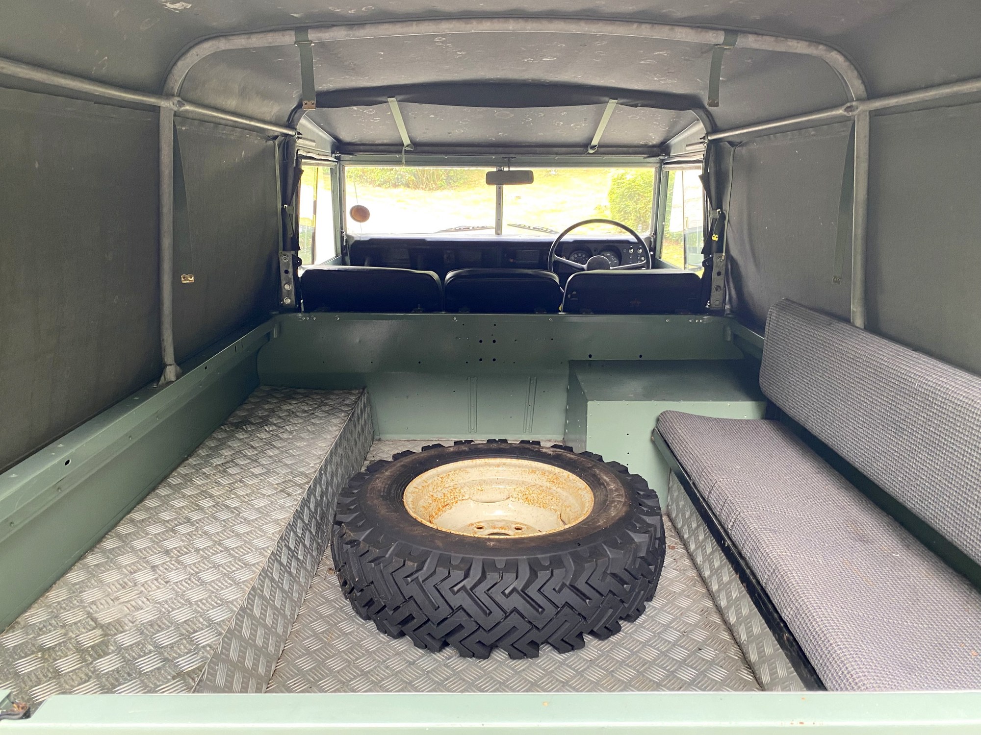 Lot 67 - 1982 Land Rover 109 Stage One V8