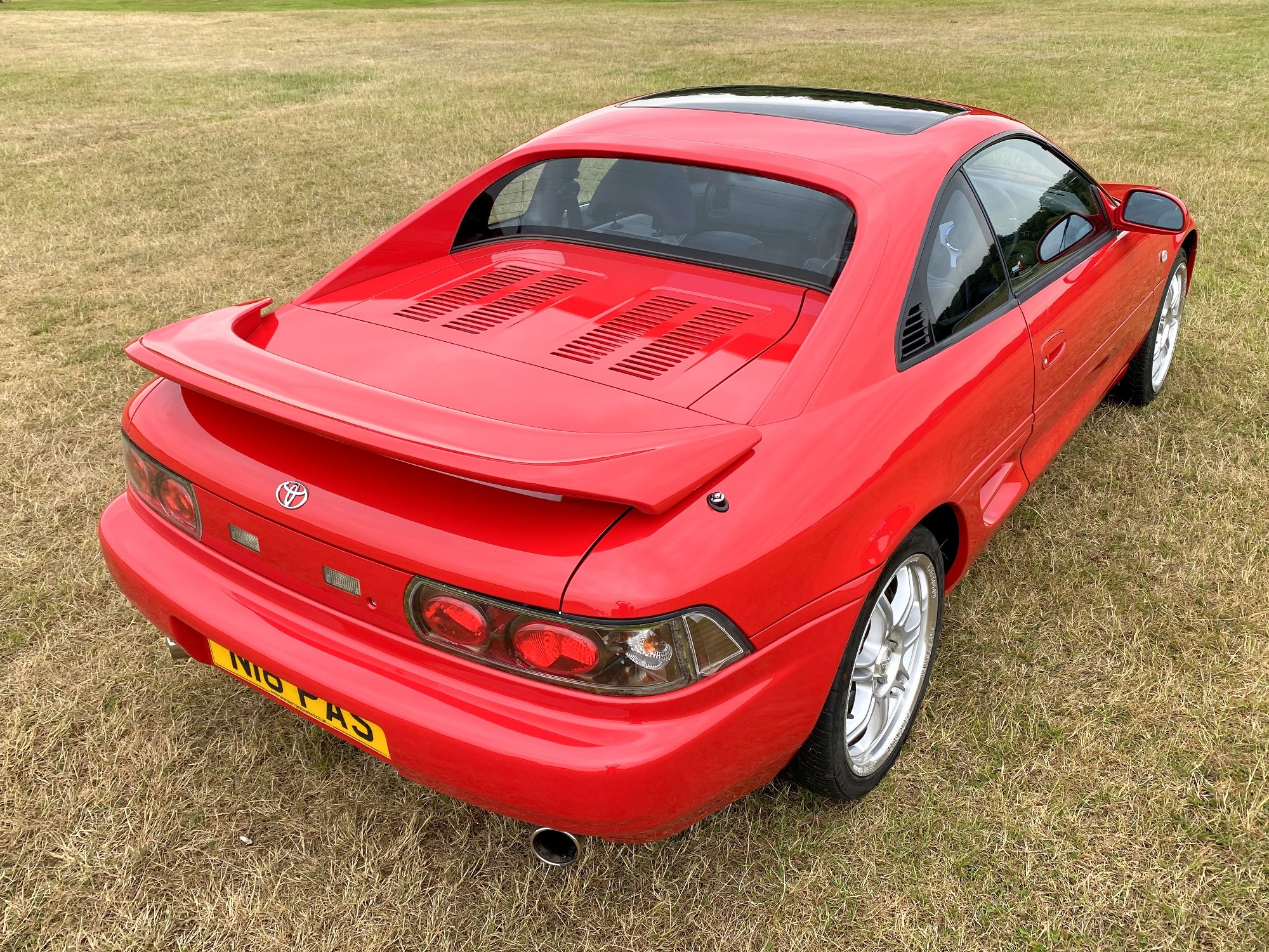 Lot 54 - 1996 Toyota MR2 GT Coupe