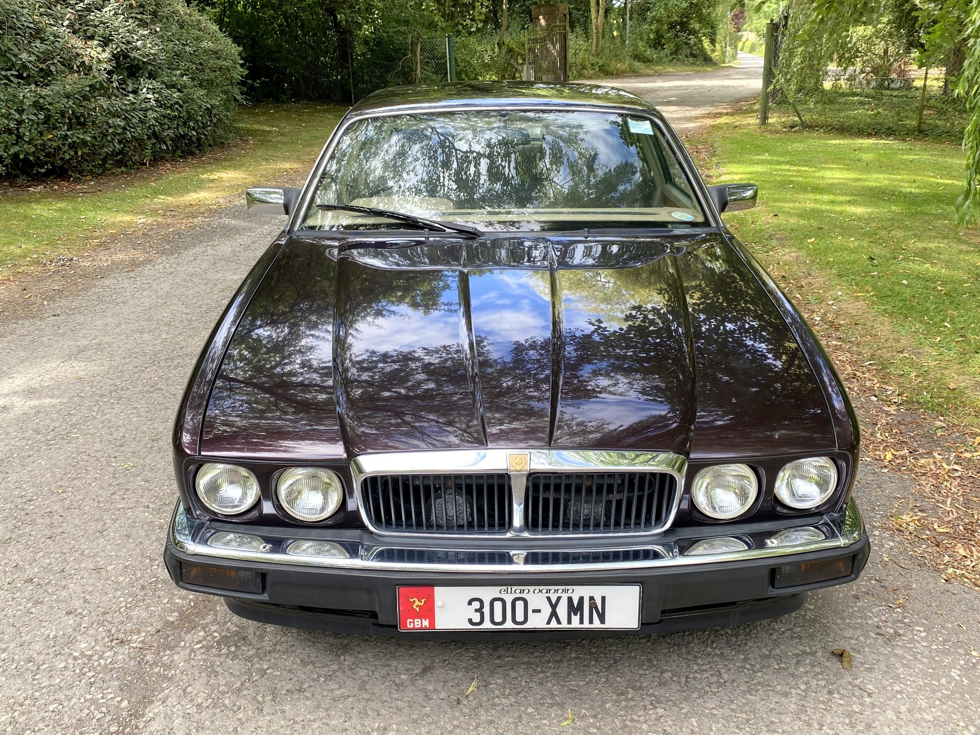 Lot 9 - 1991 Jaguar XJ12