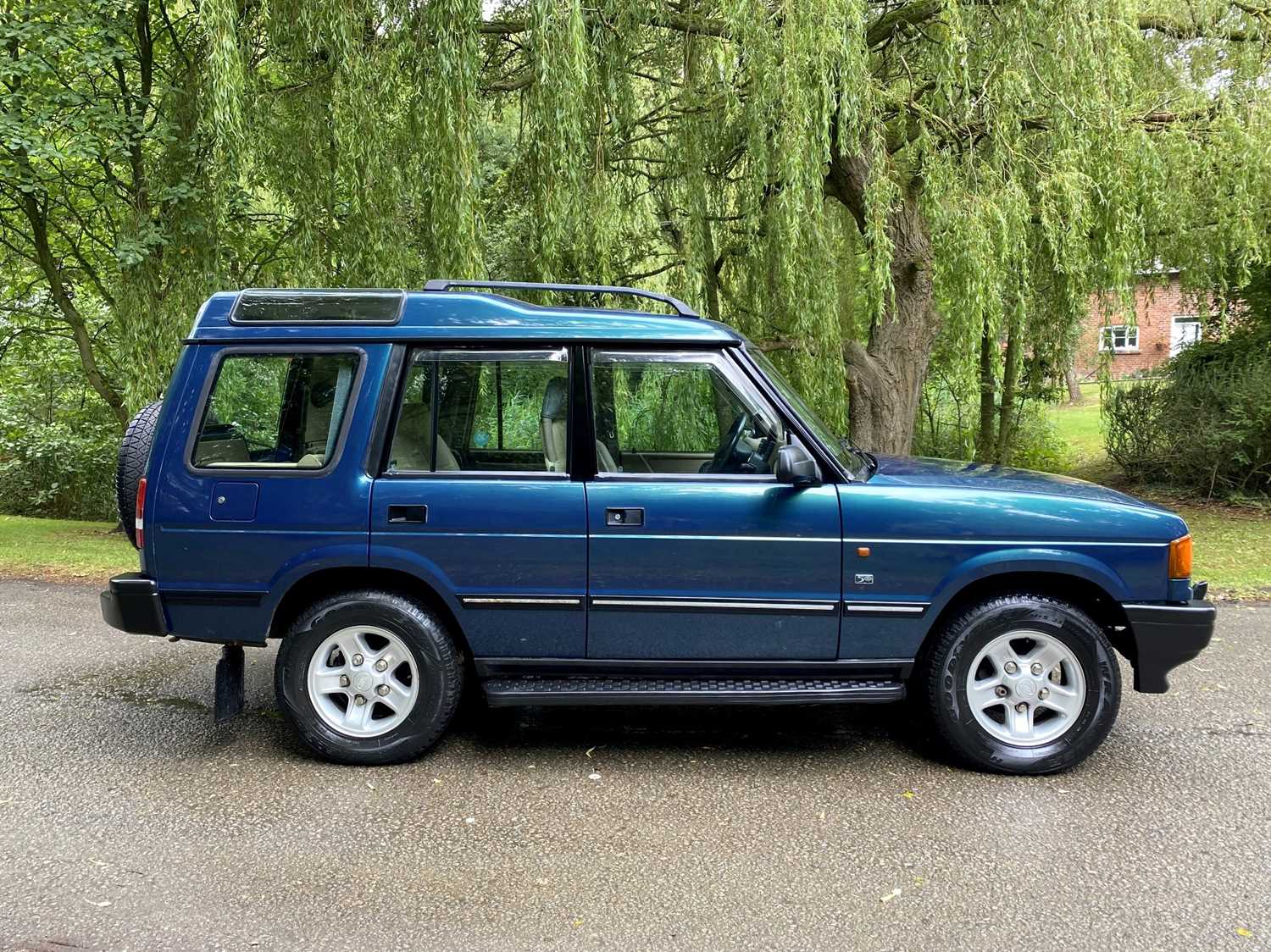 Lot 75 - 1998 Land Rover Discovery 50th Anniversary