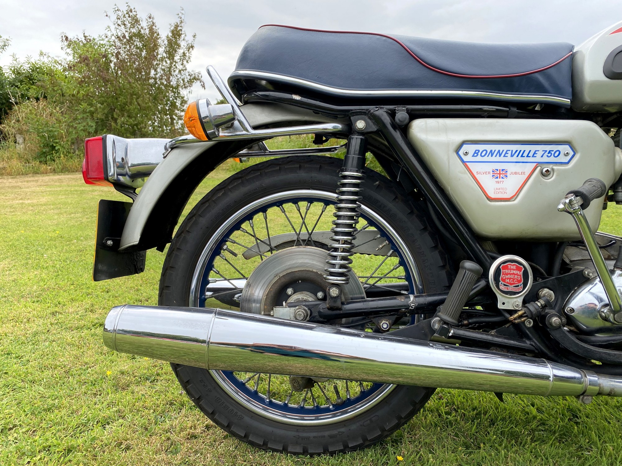 Lot 76 - 1978 Triumph T140V Bonneville Silver Jubilee