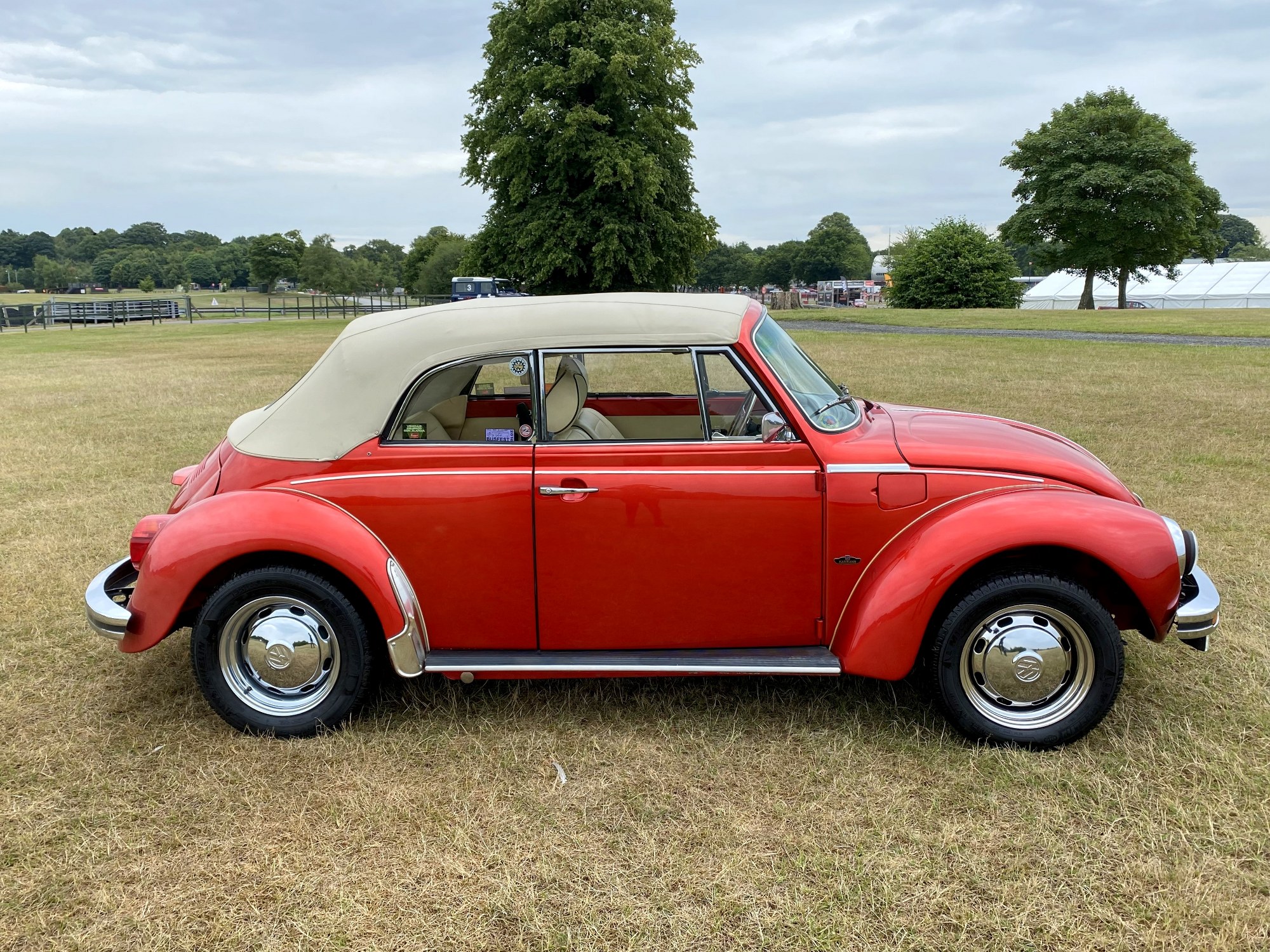 Lot 89 - 1977 Volkswagen Beetle Convertible