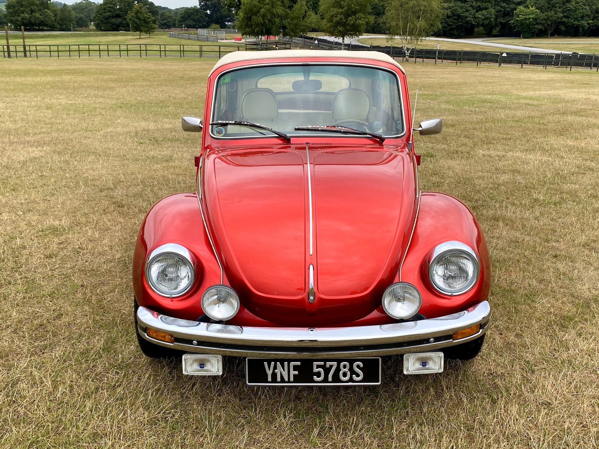 Lot 89 - 1977 Volkswagen Beetle Convertible