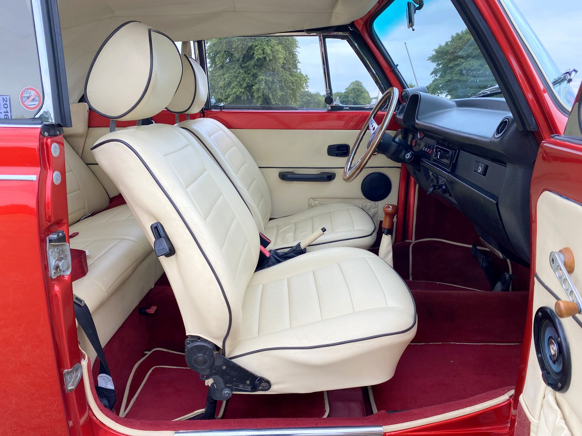 Lot 89 - 1977 Volkswagen Beetle Convertible