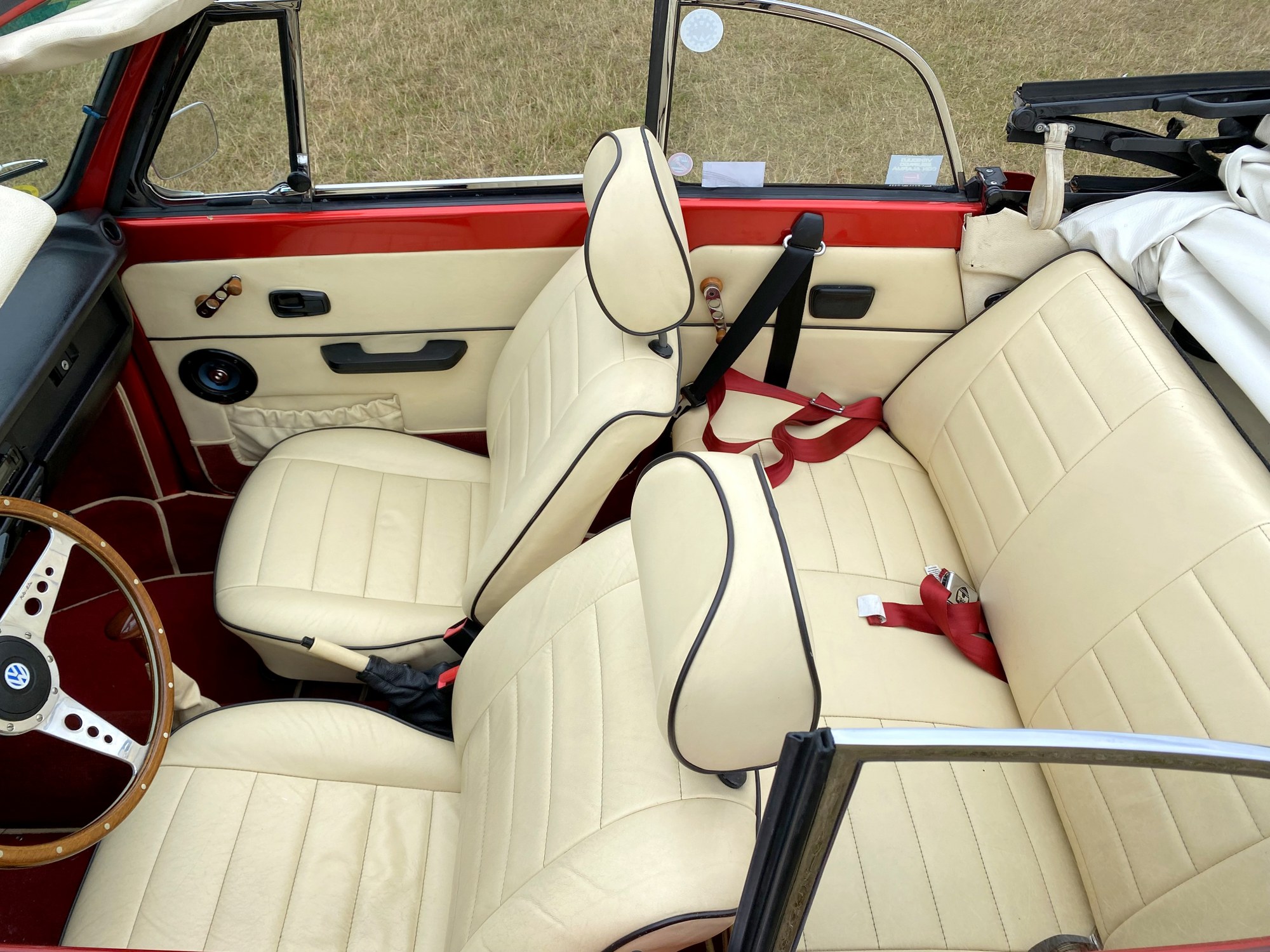 Lot 89 - 1977 Volkswagen Beetle Convertible