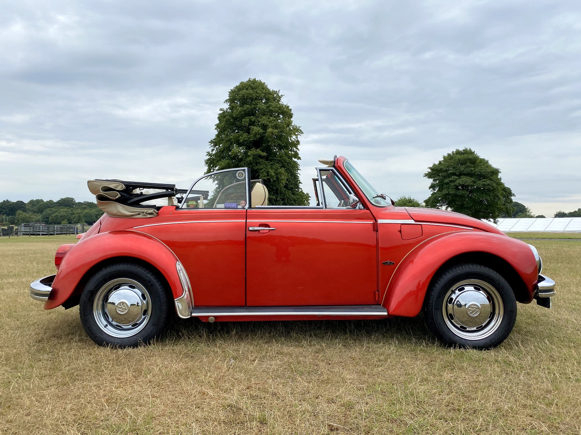 Lot 89 - 1977 Volkswagen Beetle Convertible