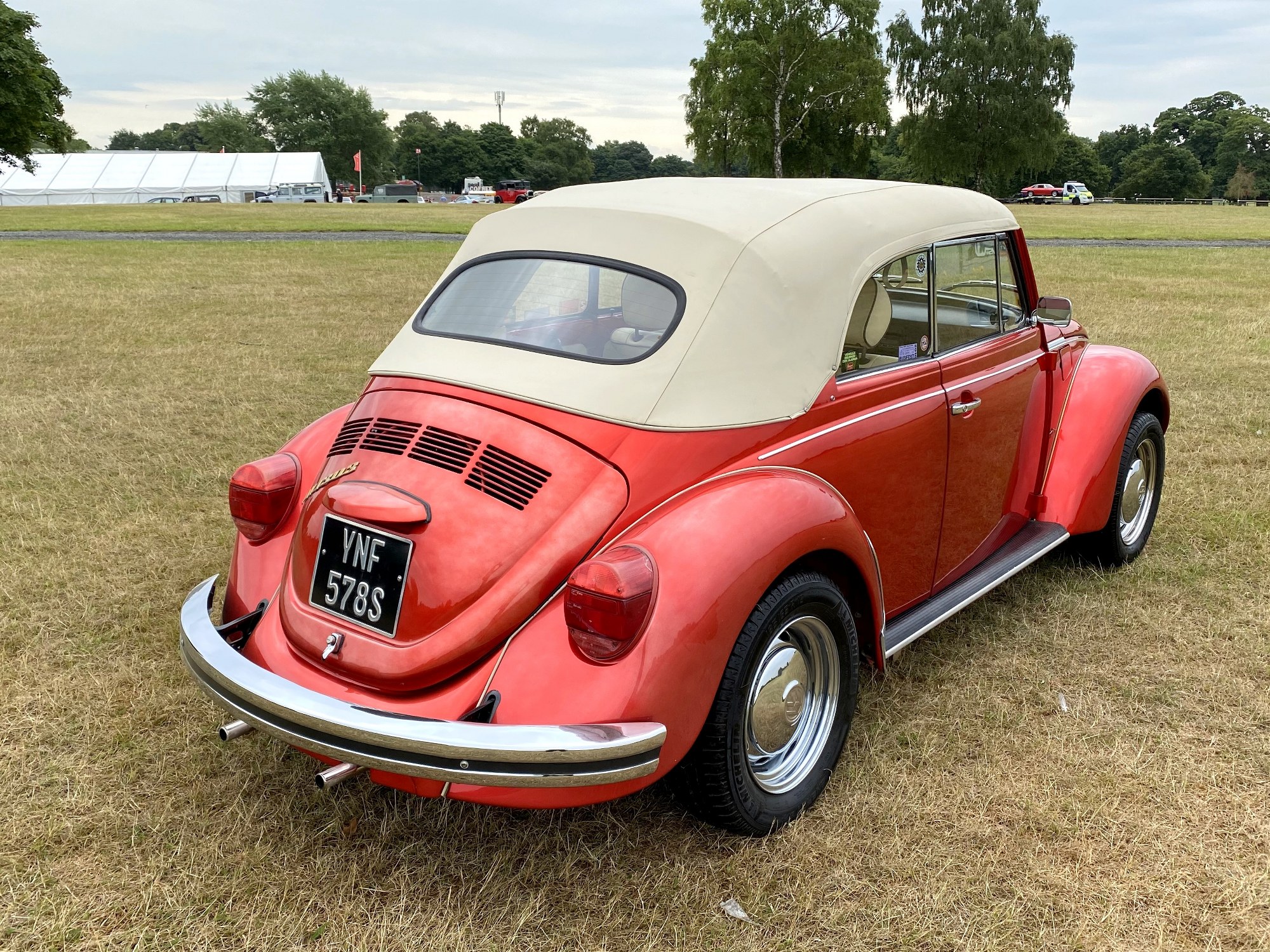 Lot 89 - 1977 Volkswagen Beetle Convertible
