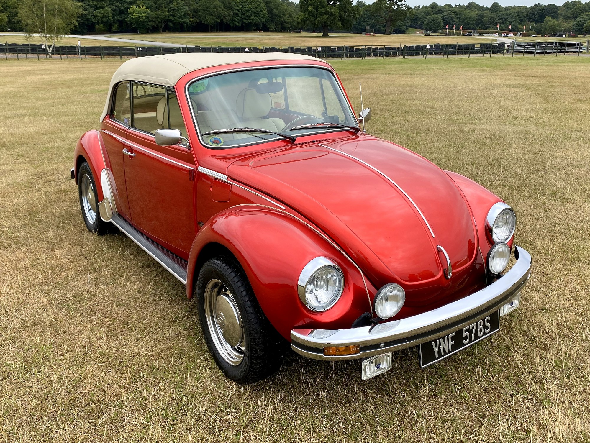 Lot 89 - 1977 Volkswagen Beetle Convertible