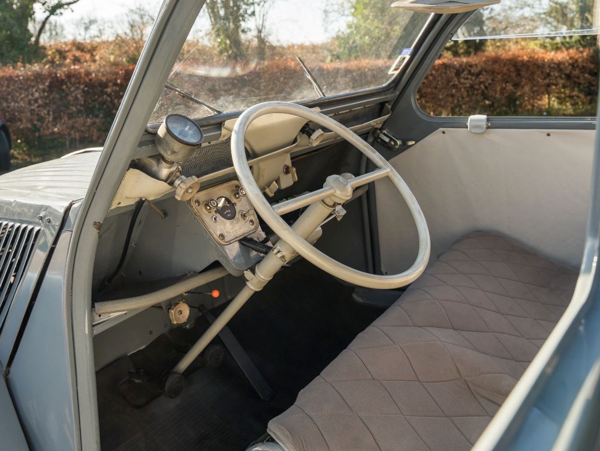 Lot 16 - 1958 Citroën 2CV AZL