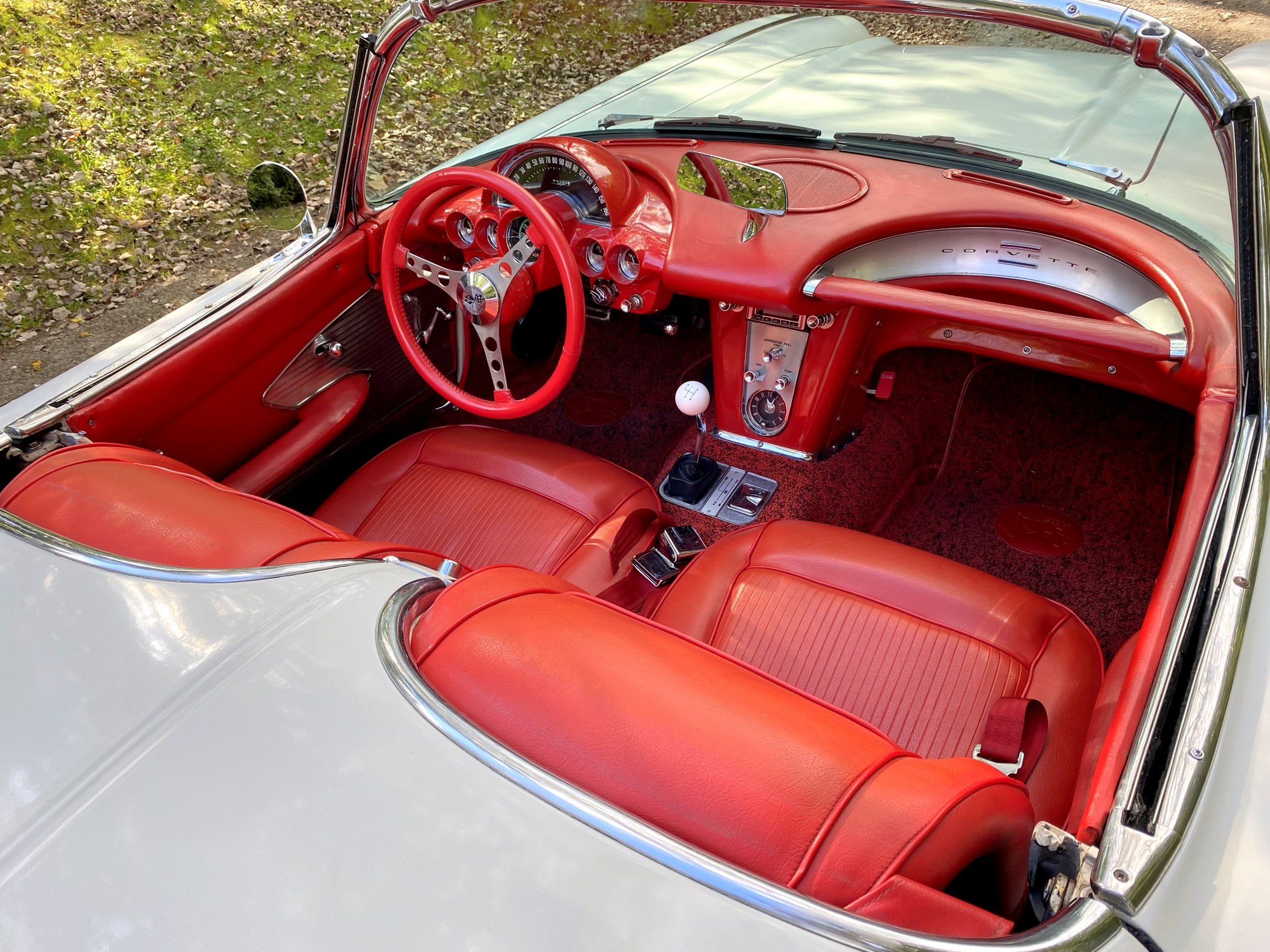 Lot 66 - 1961 Chevrolet Corvette