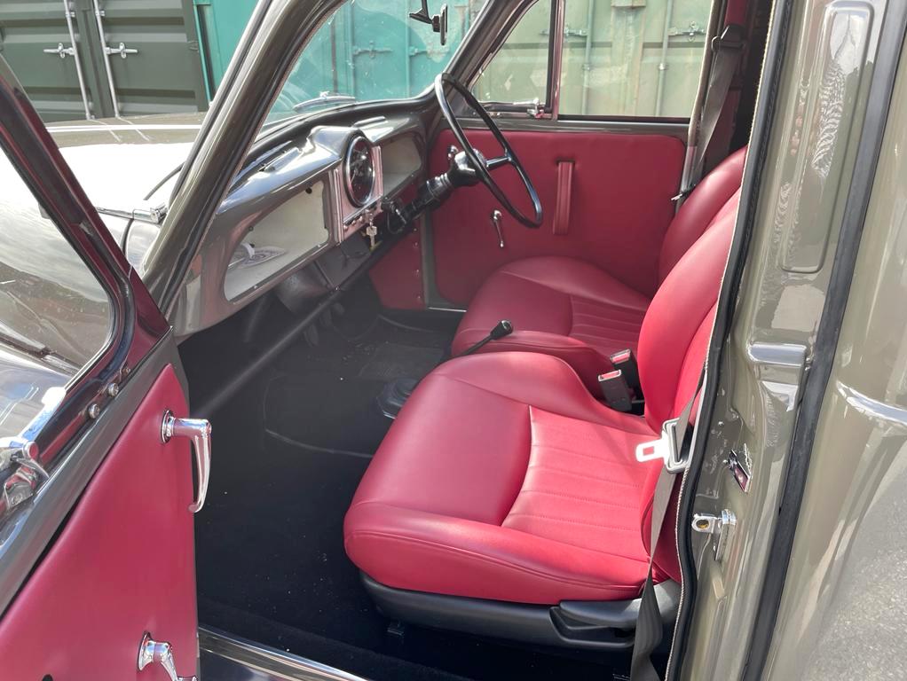 Lot 69 - 1969 Austin 6 CWT Van
