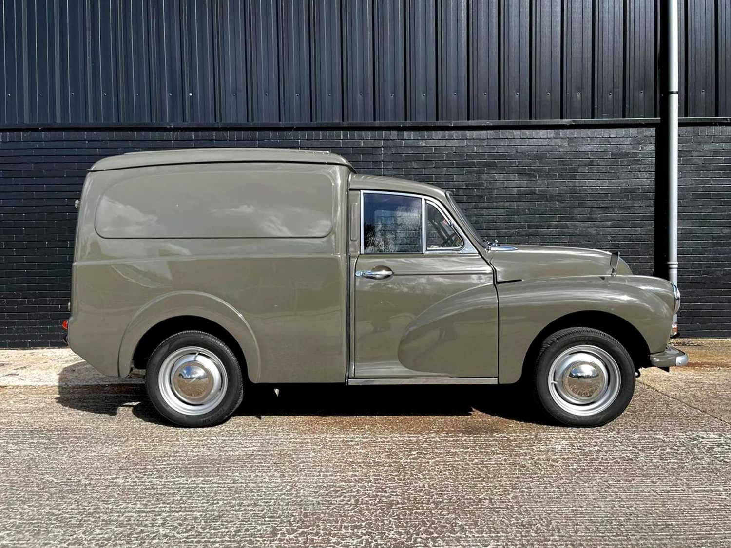 Lot 69 - 1969 Austin 6 CWT Van
