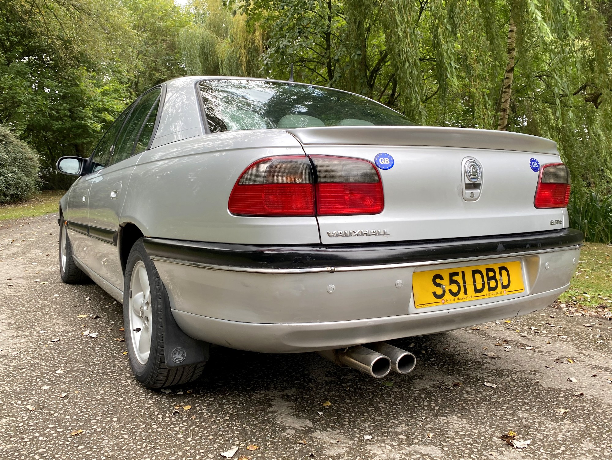 Lot 31 - 1998 Vauxhall Omega Elite