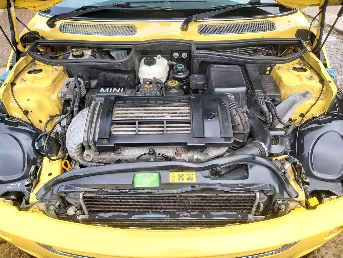 Lot 14 - 2002 Mini Cooper S