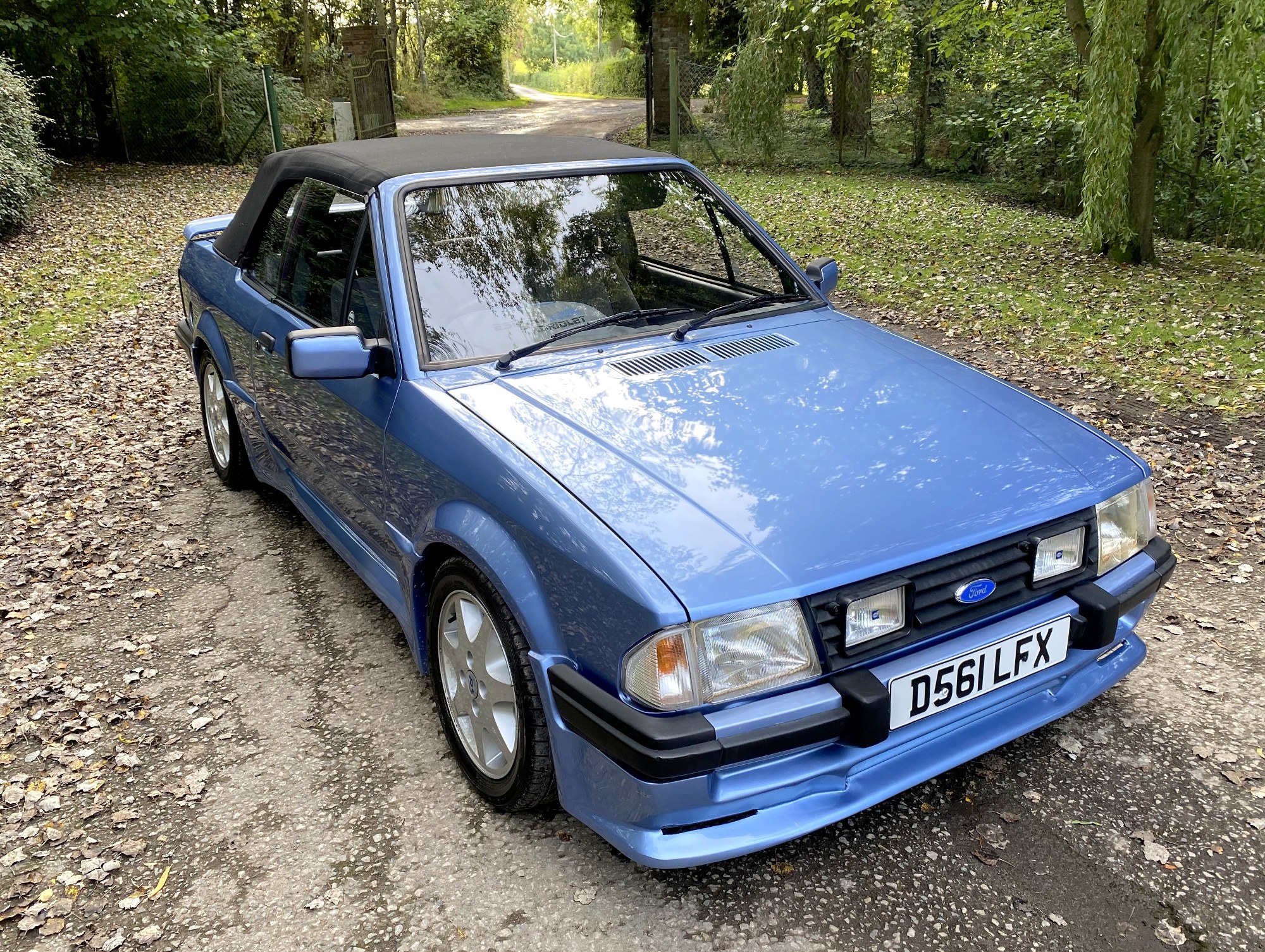 Lot 54 - 1986 Ford MK3 1.6i Cabriolet