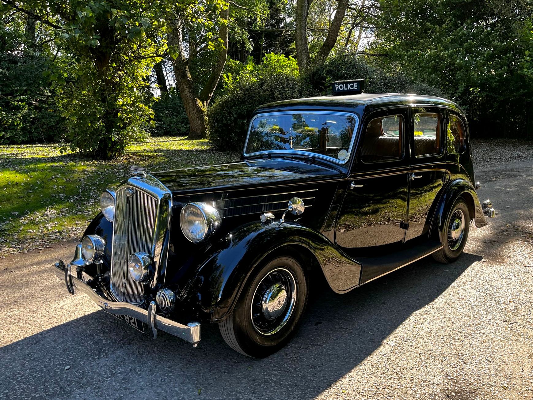 Lot 30 - 1946 Wolseley 18/85 Police Car