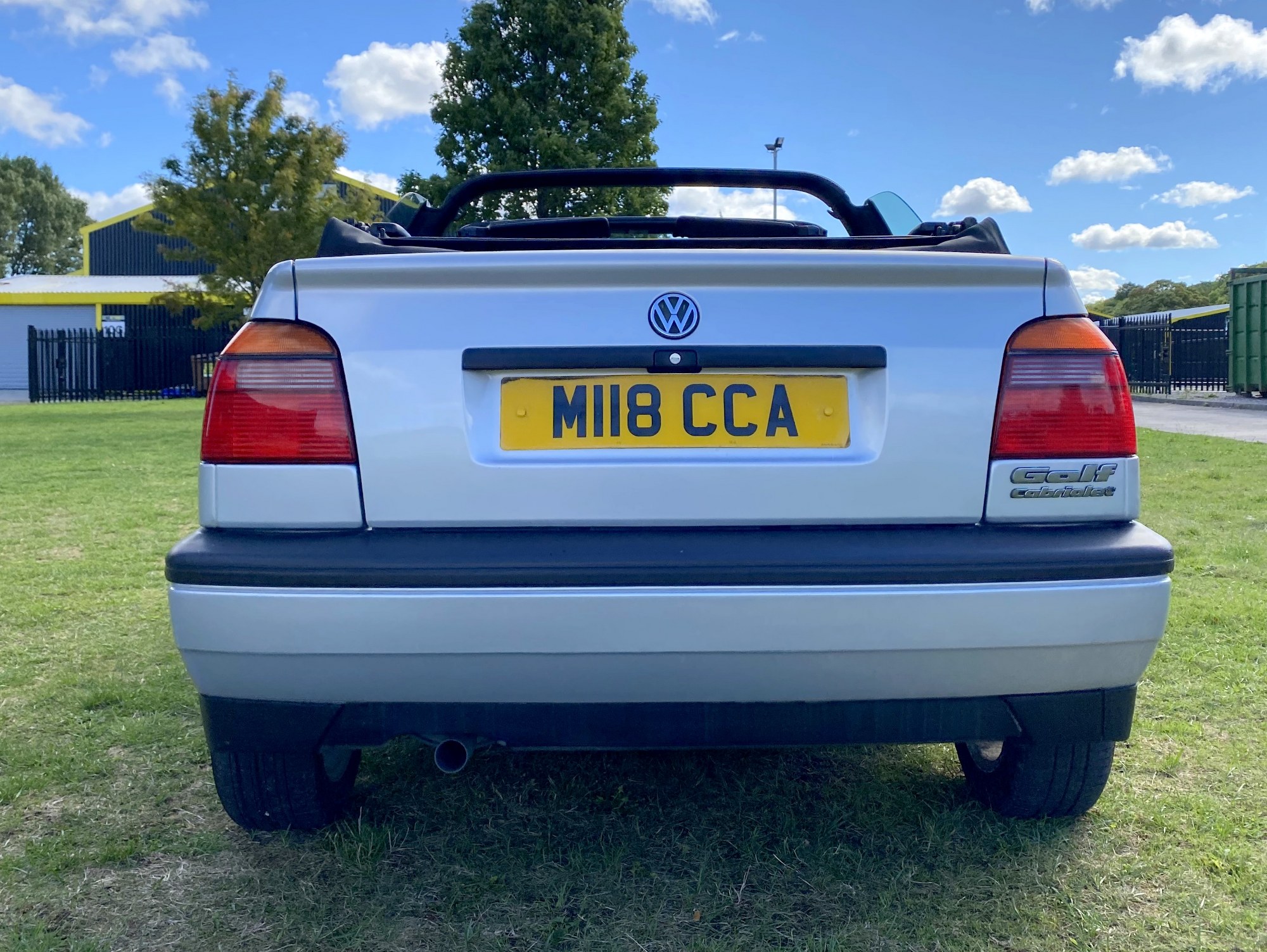 Lot 7 - 1995 Volkswagen Golf Cabriolet