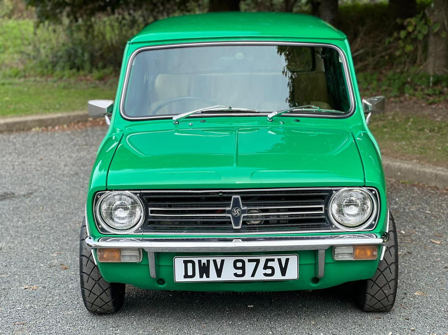 Lot 42 - 1971 Mini 1275 GT