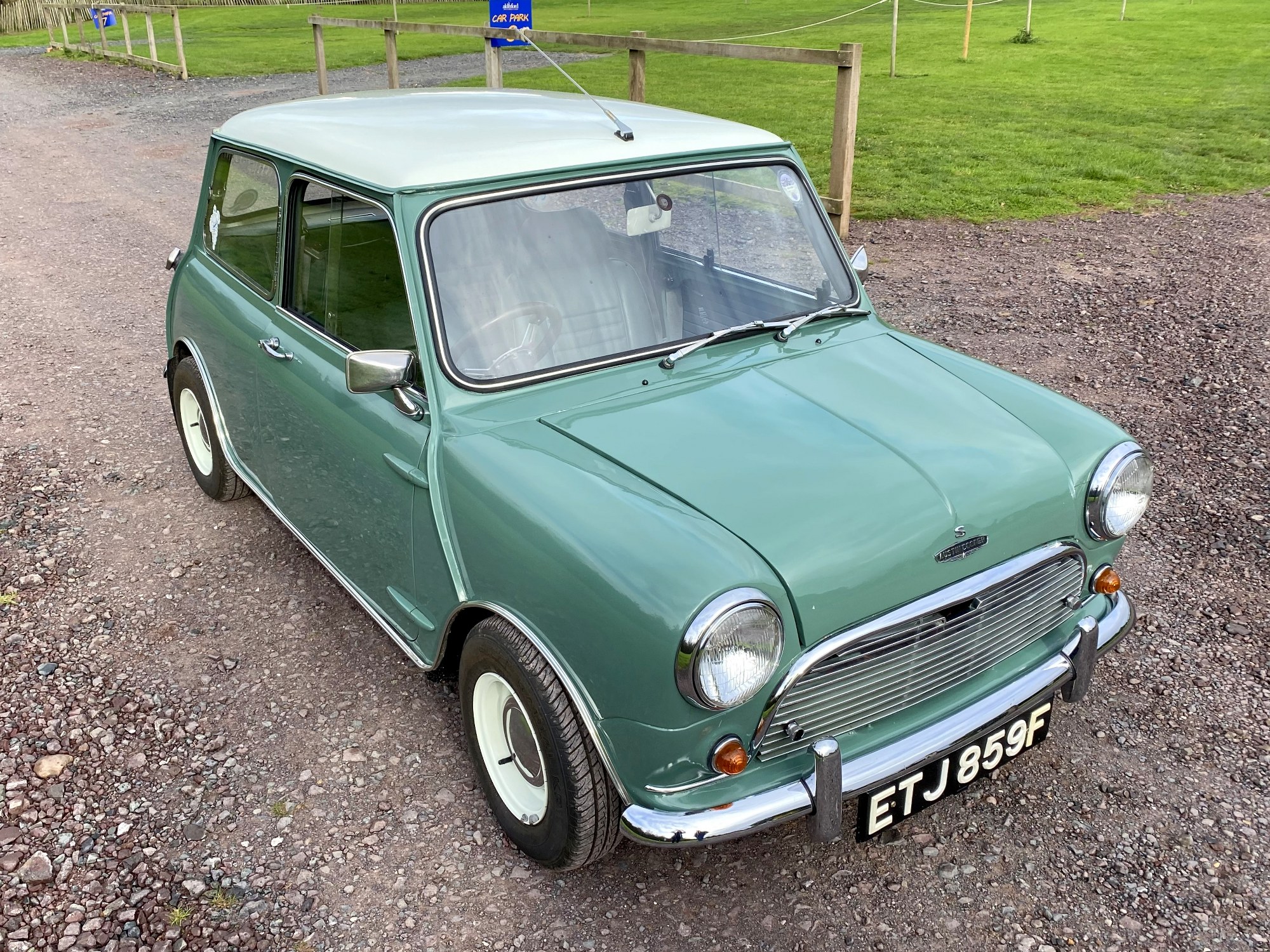 Lot 16 - 1967 Austin Mini-Cooper S Tribute