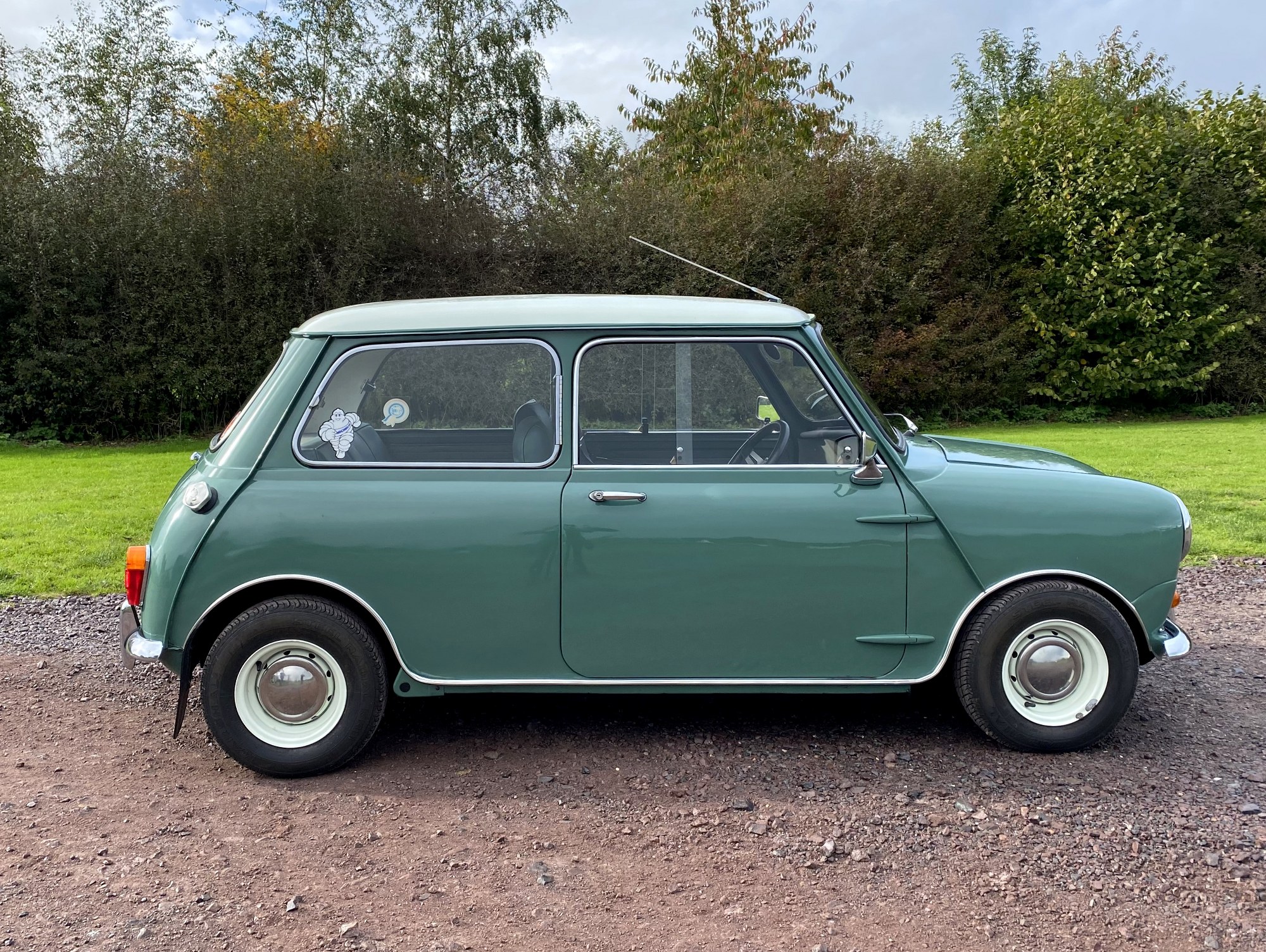 Lot 16 - 1967 Austin Mini-Cooper S Tribute