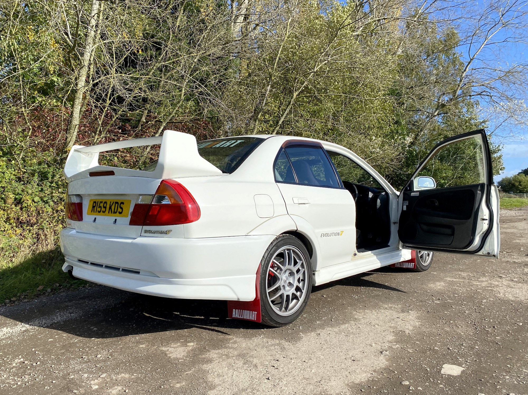Lot 22 - 1998 Mitsubishi Lancer Evolution V GSR
