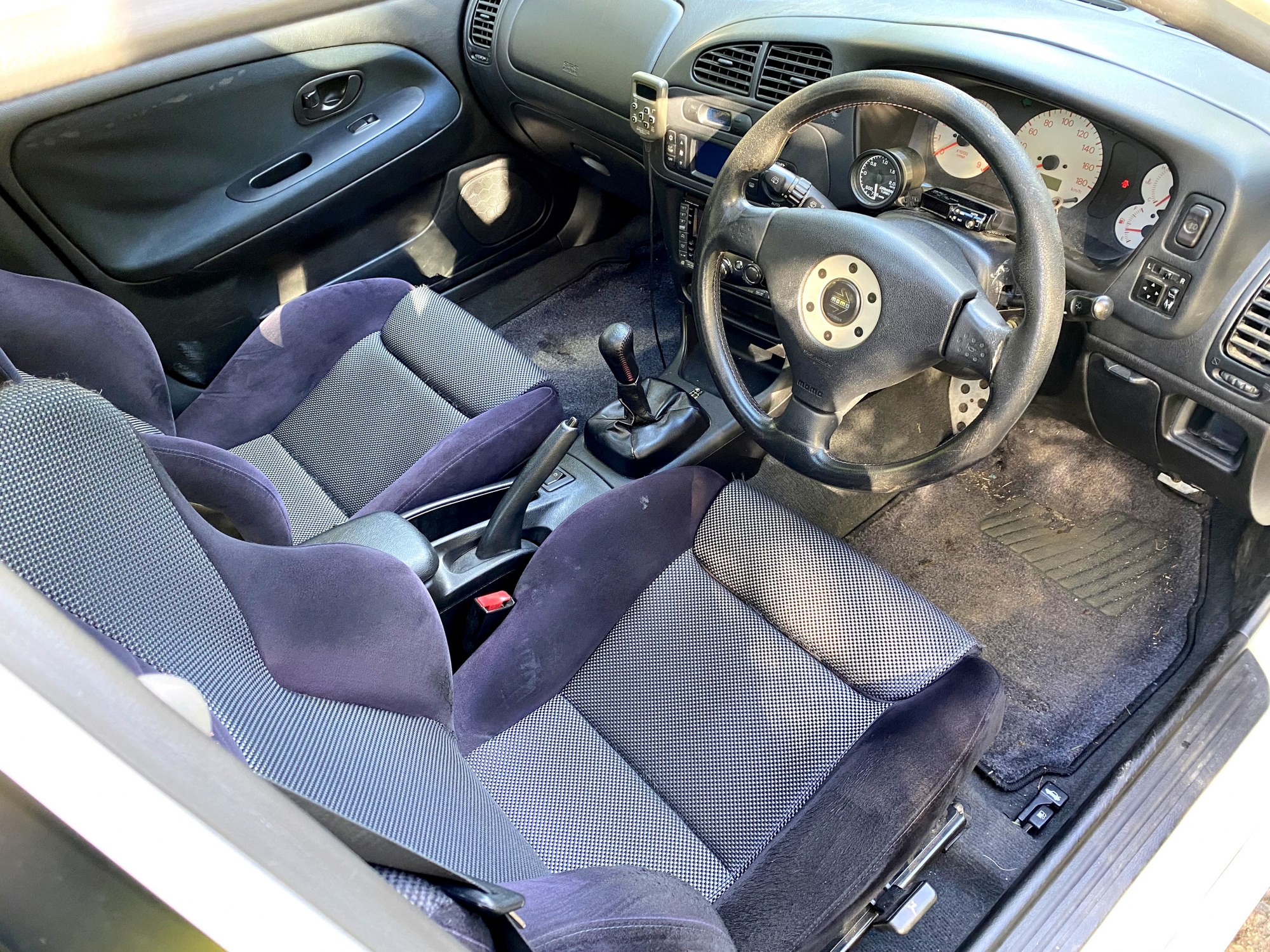 Lot 22 - 1998 Mitsubishi Lancer Evolution V GSR