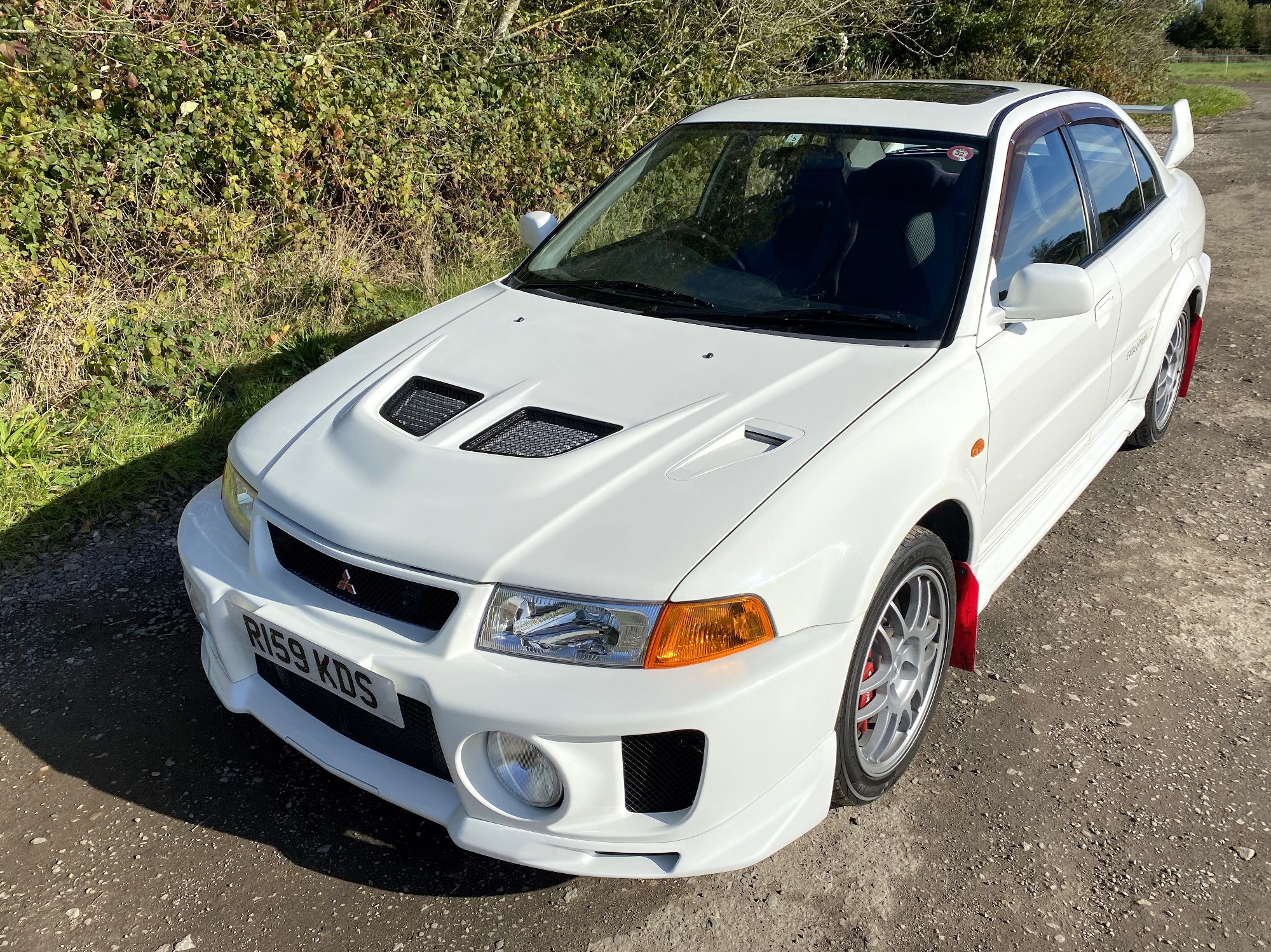 Lot 22 - 1998 Mitsubishi Lancer Evolution V GSR