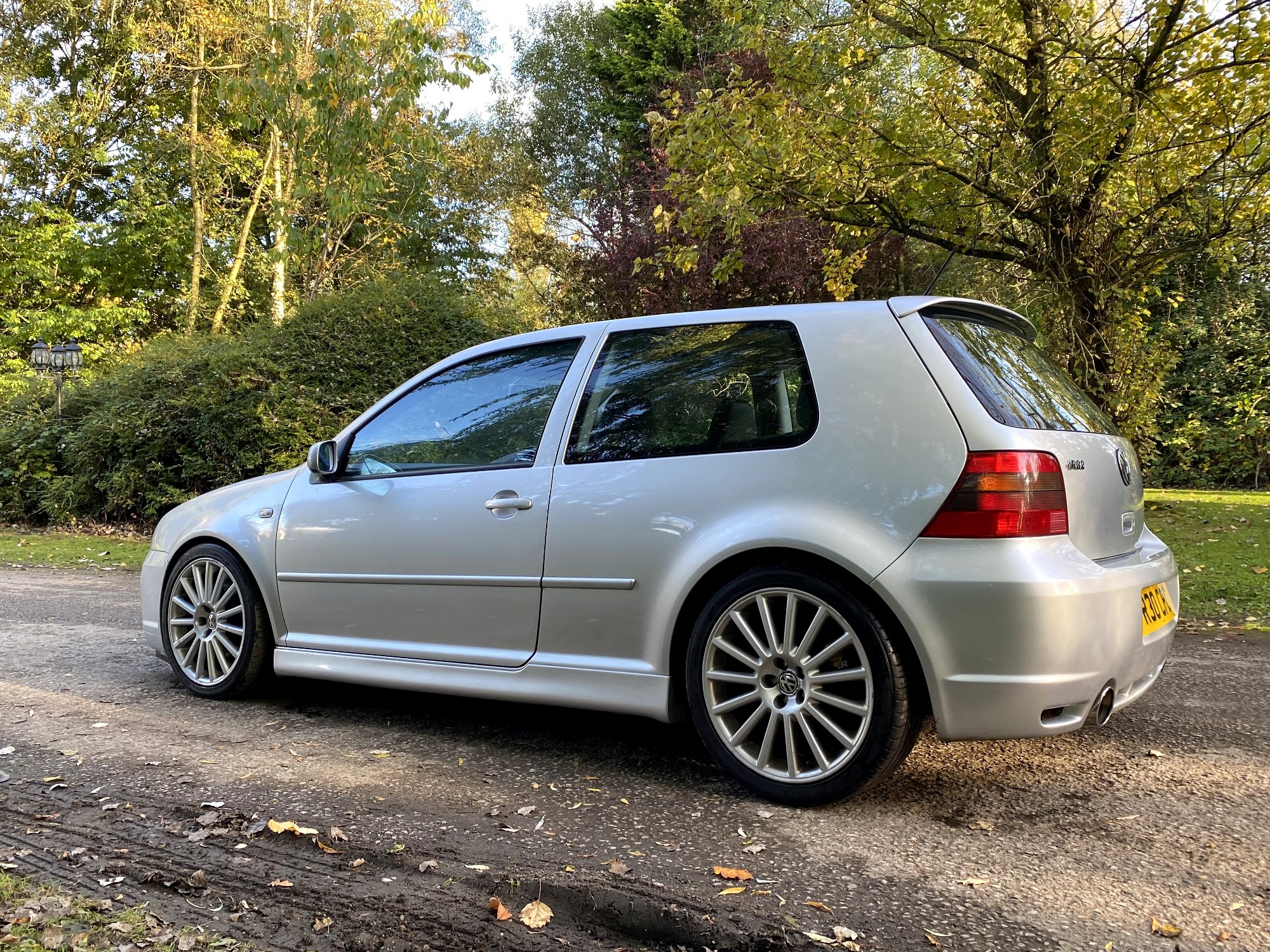 Lot 38 - 2003 Volkswagen Golf R32