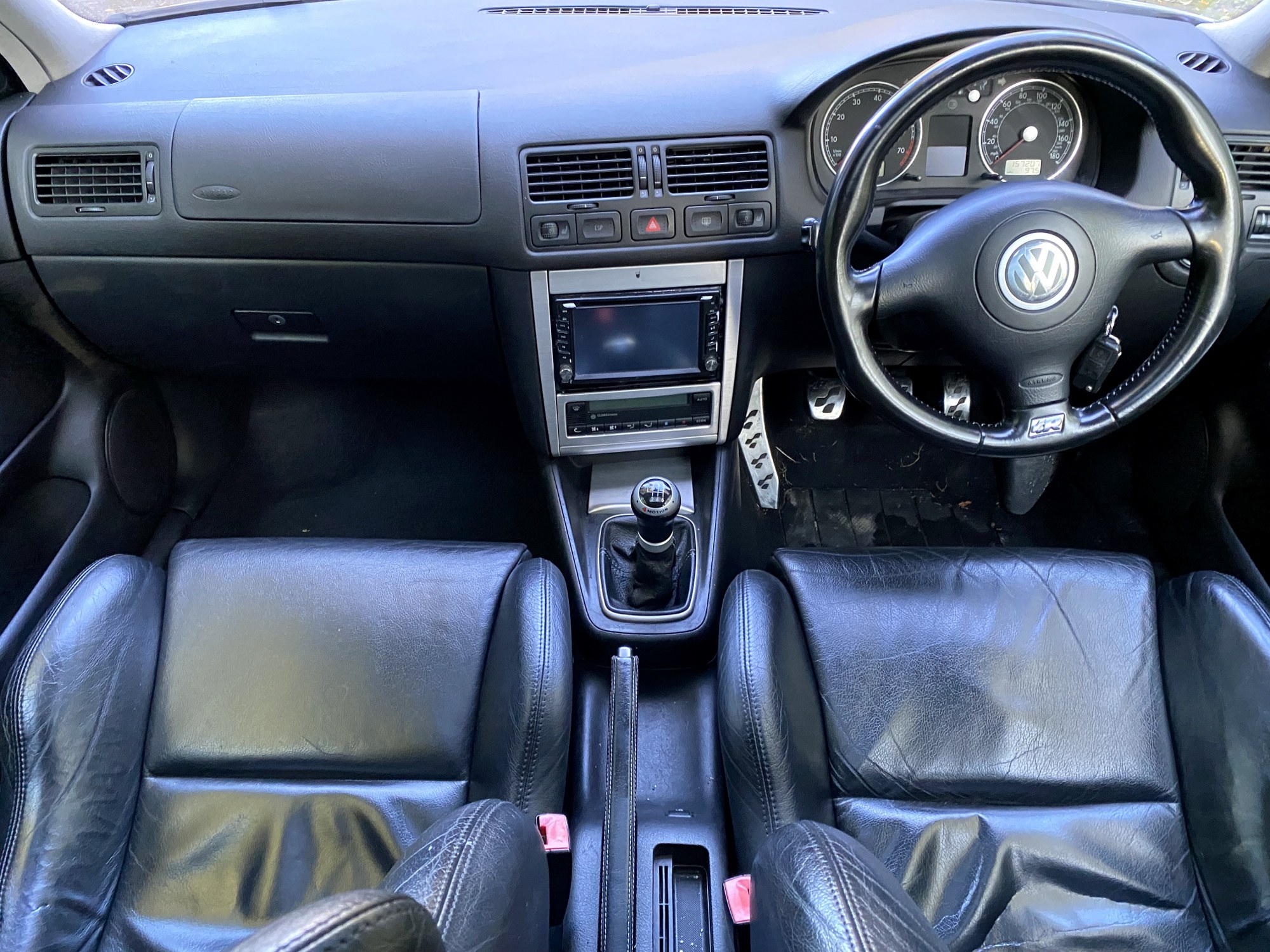 Lot 38 - 2003 Volkswagen Golf R32