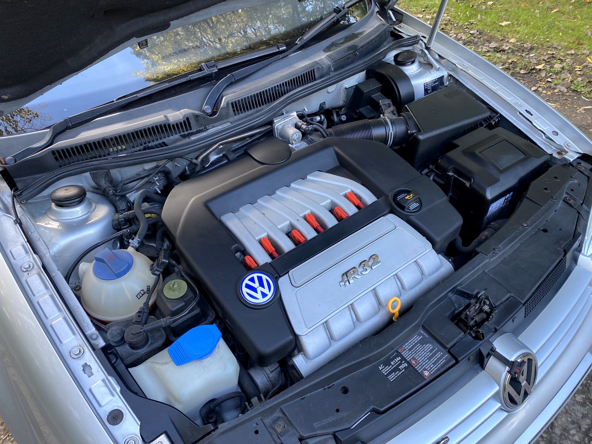 Lot 38 - 2003 Volkswagen Golf R32