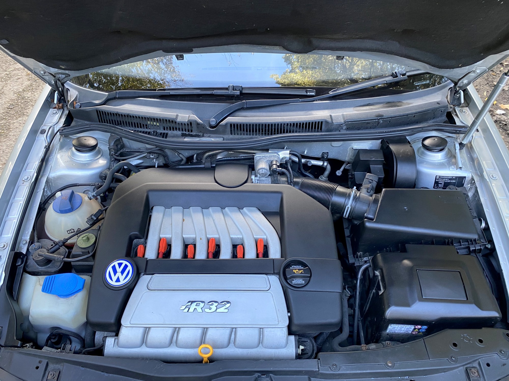 Lot 38 - 2003 Volkswagen Golf R32