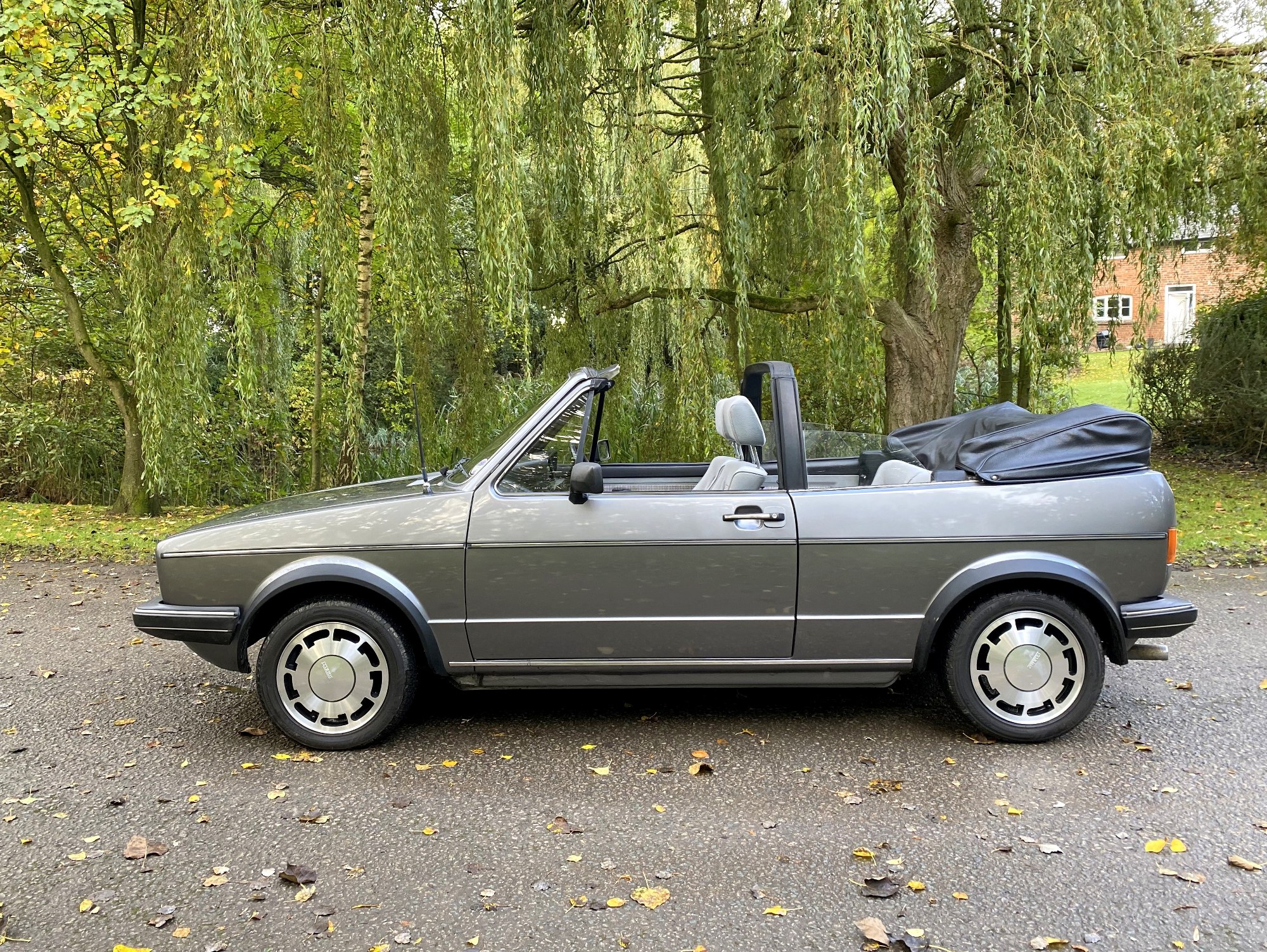 Lot 70 - 1985 Volkswagen Golf GTi Cabriolet
