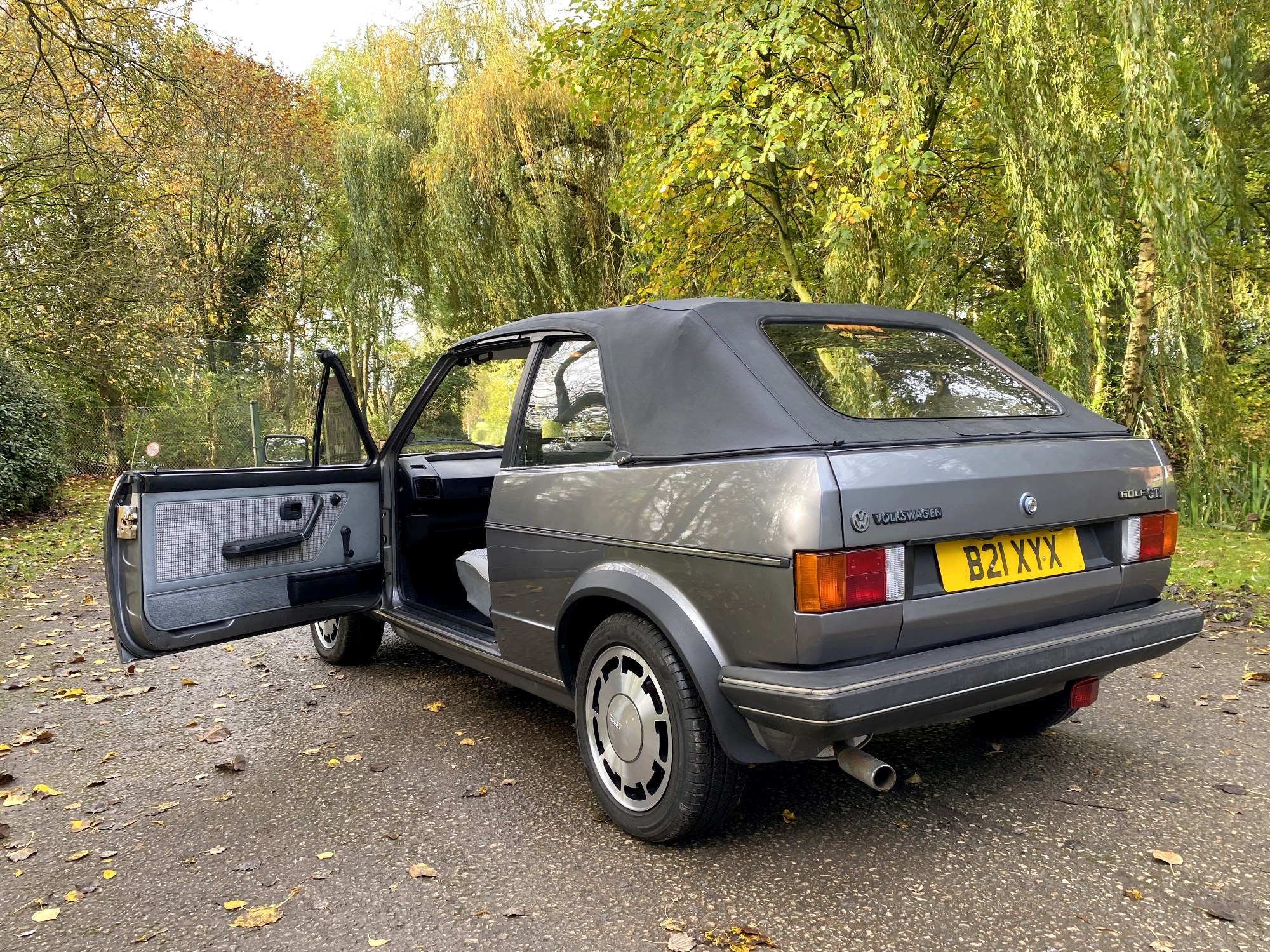 Lot 70 - 1985 Volkswagen Golf GTi Cabriolet