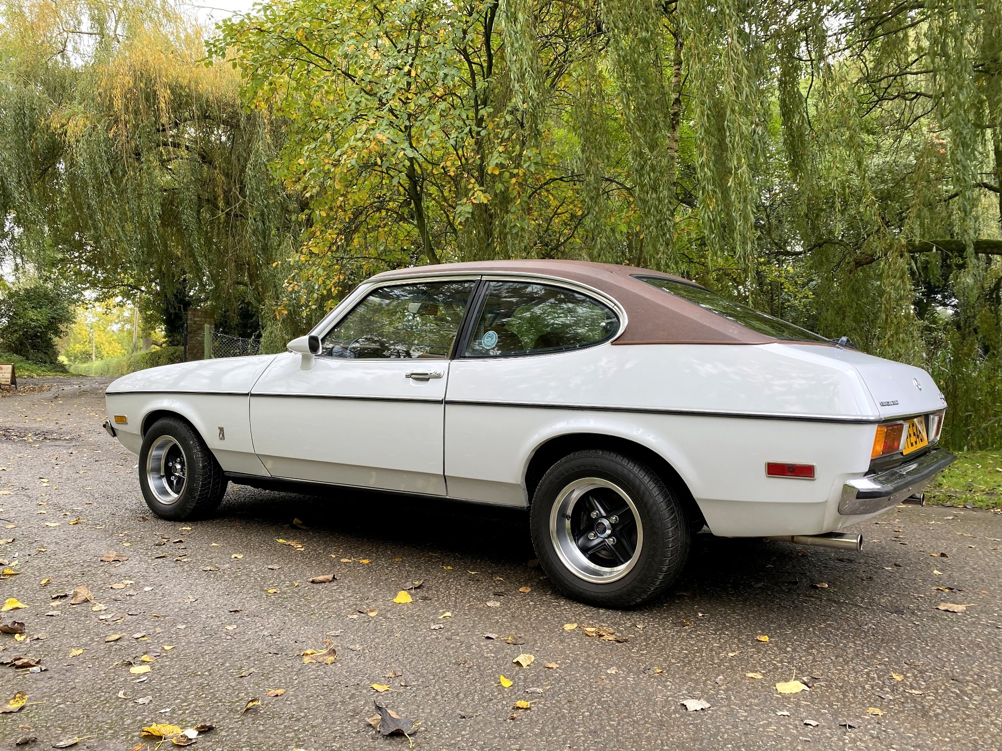 Lot 17 - 1976 Mercury Capri 2.8 Ghia