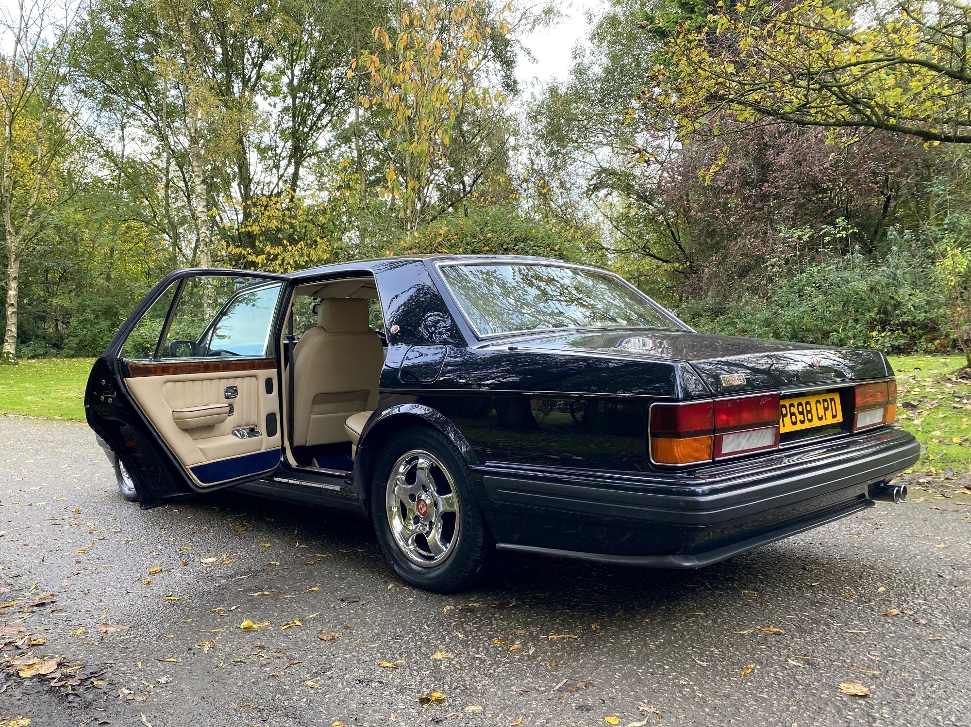 Lot 58 - 1997 Bentley Turbo R LWB